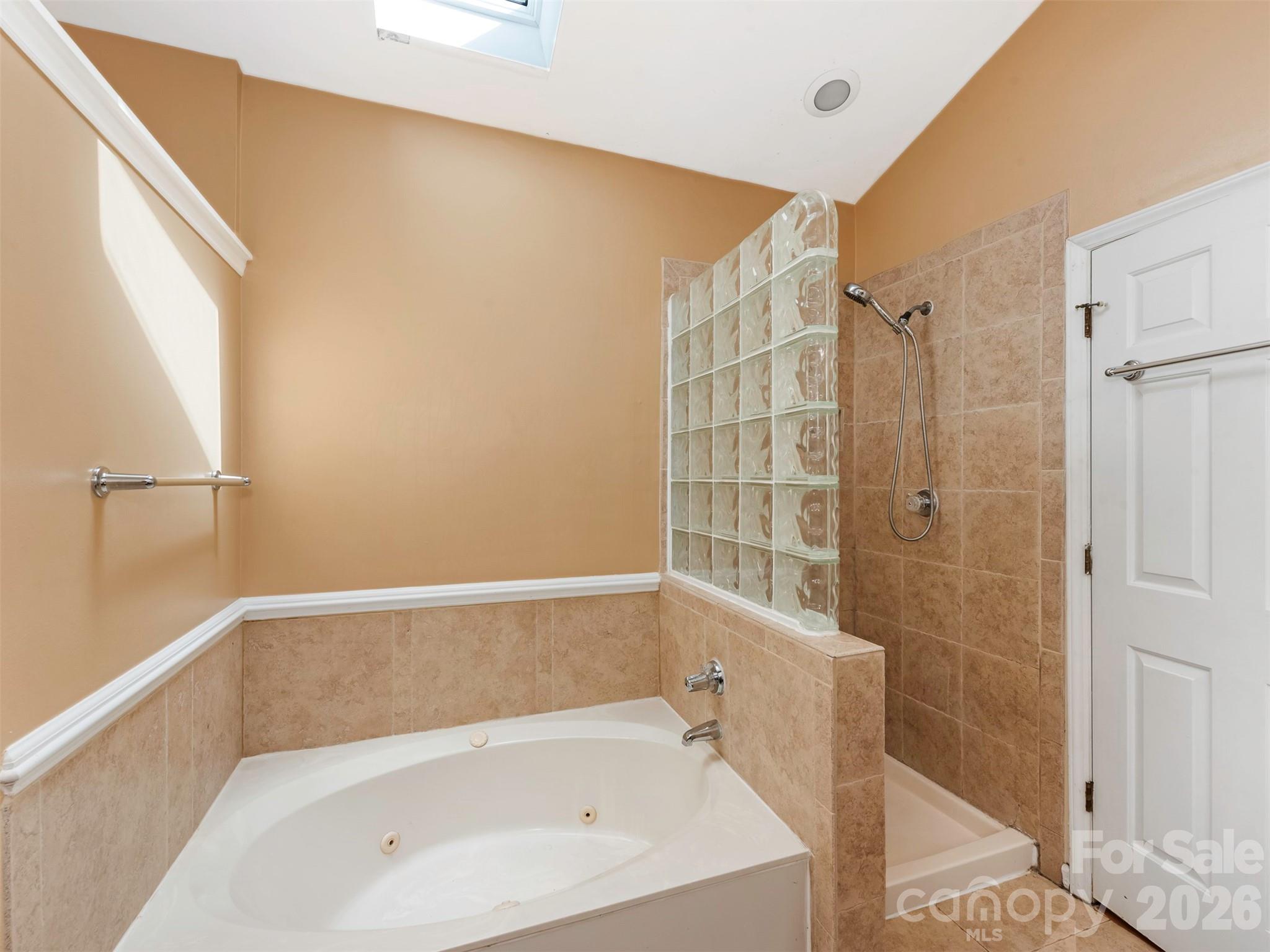 Home for sale at 14437 Raynham Drive, Charlotte, NC — photo 25 of 41