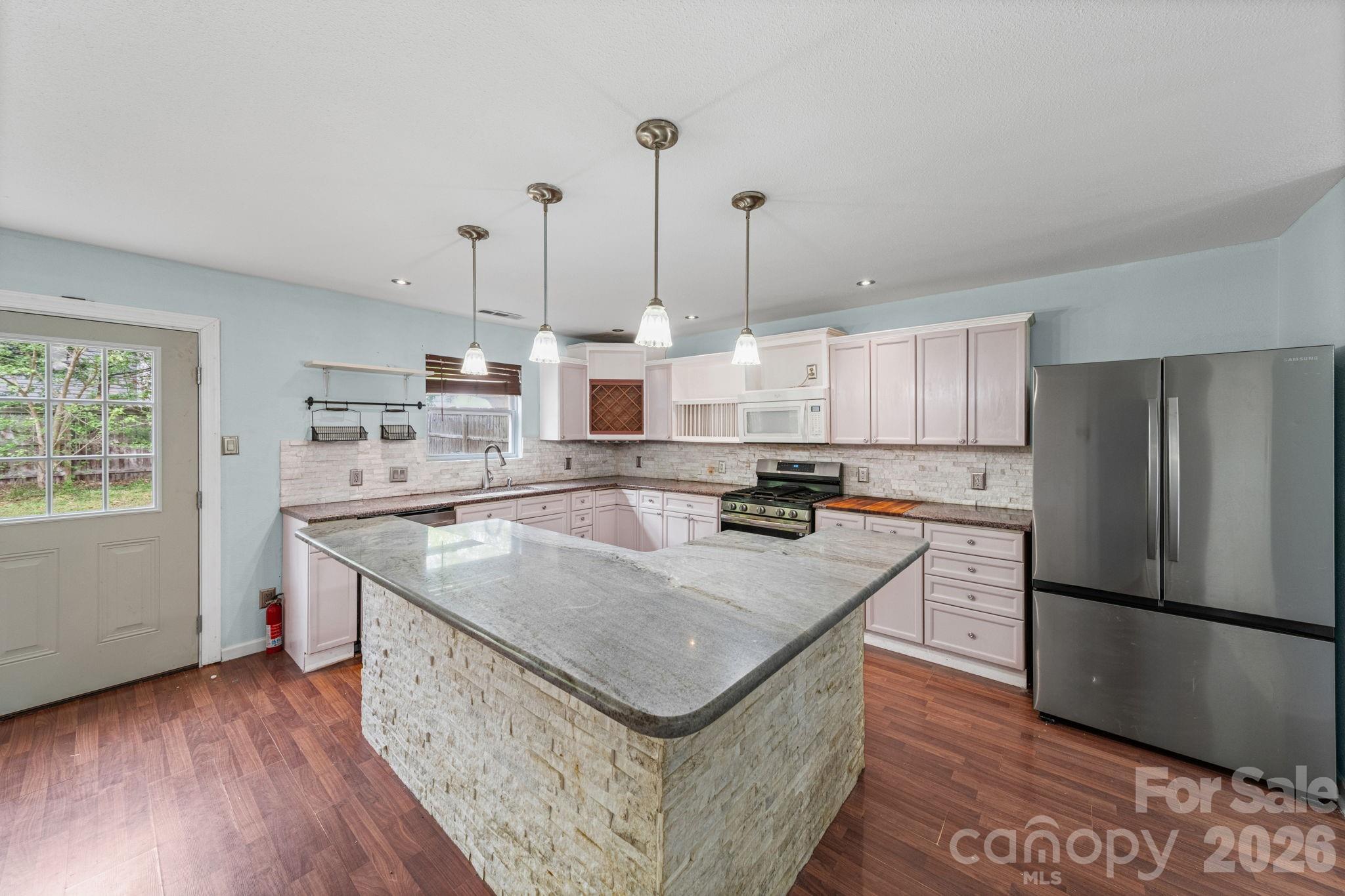 Photo 2 of 2902 Royal Fern Lane, Charlotte, NC
