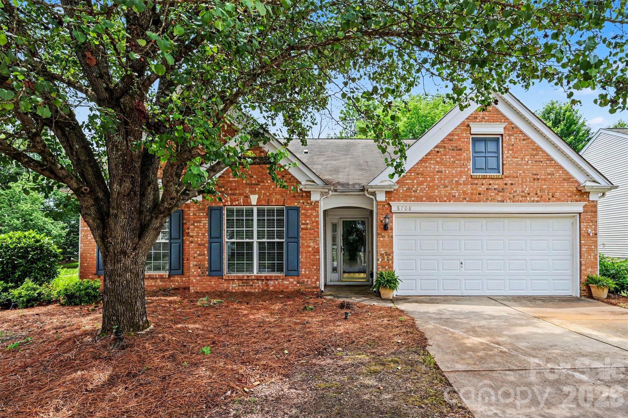 8708 Heron Glen Drive, Charlotte, NC