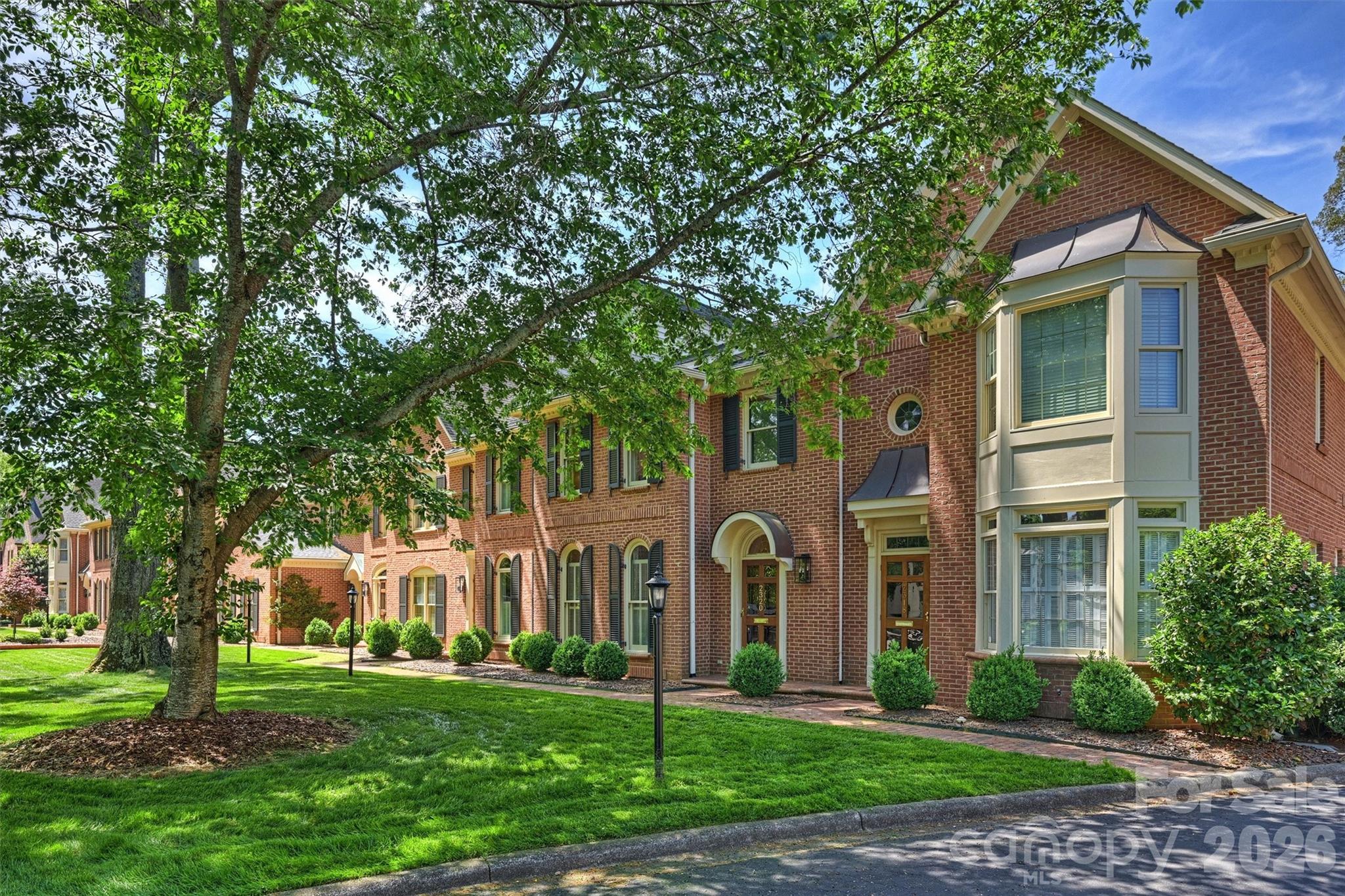 Photo 3 of 2320 Selwyn Avenue, Charlotte, NC
