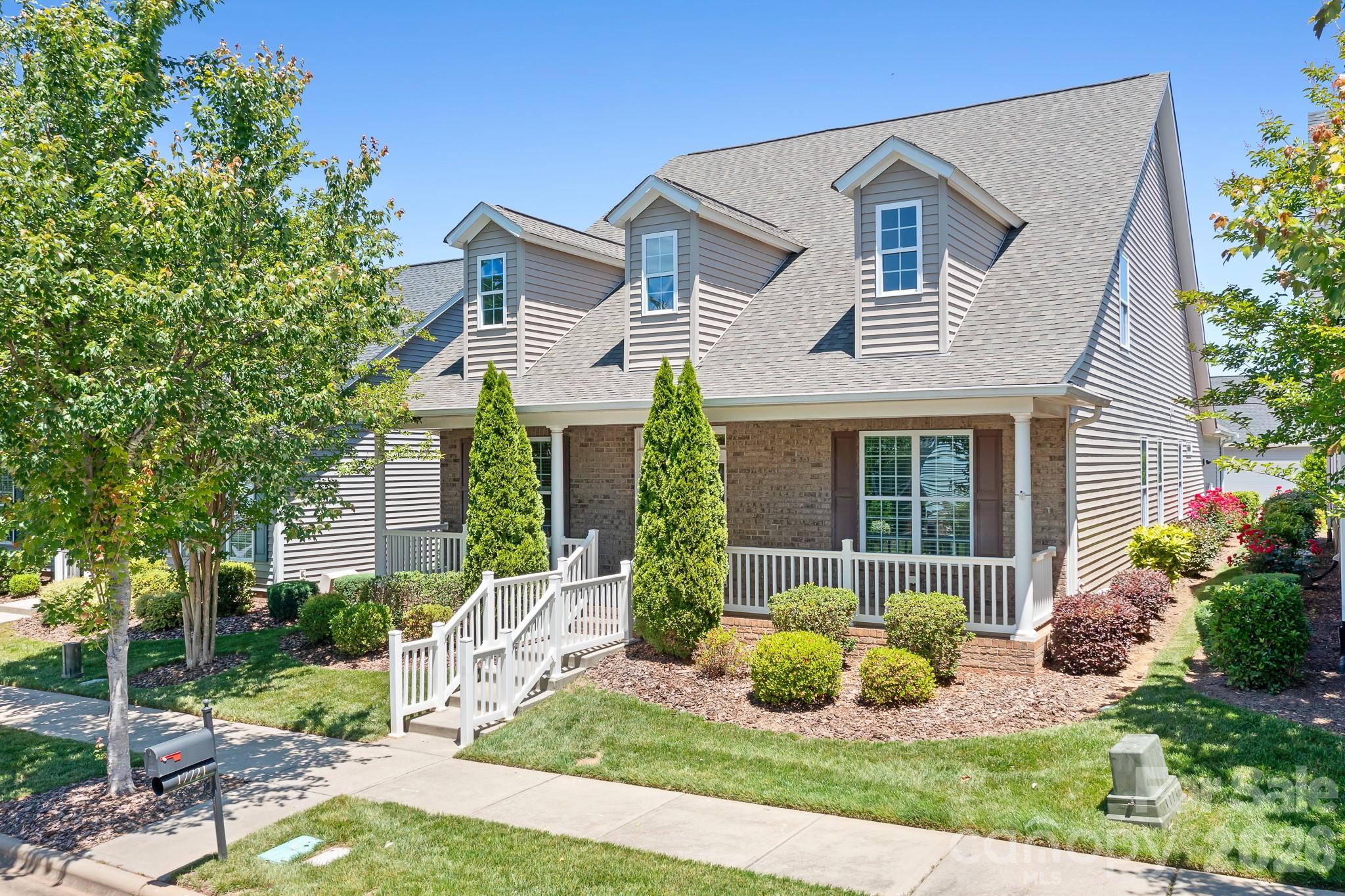 Photo 4 of 17721 Morehampton Avenue, Cornelius, NC