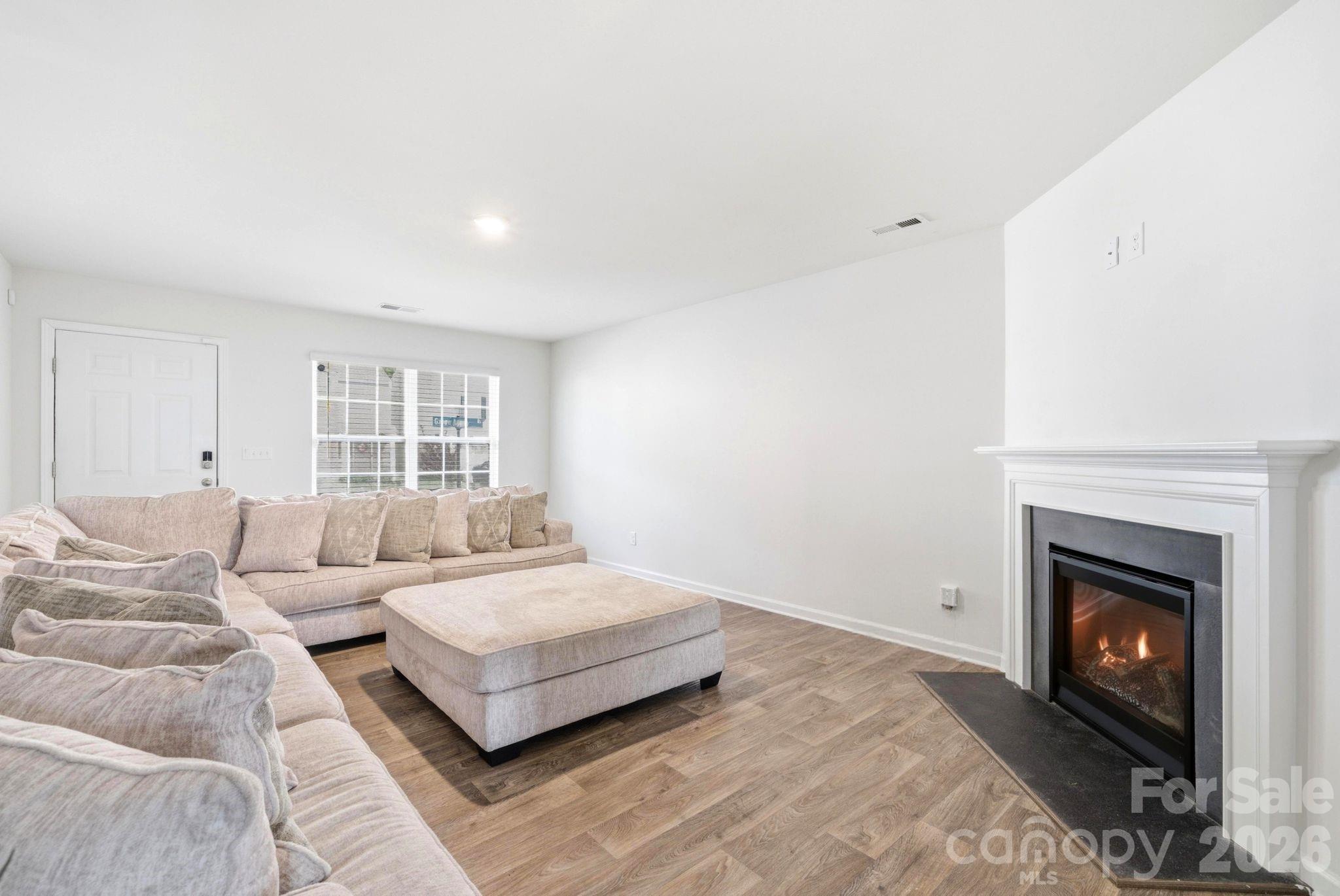 3157 Green Apple Drive, Dallas, NC - photo 7 of 34