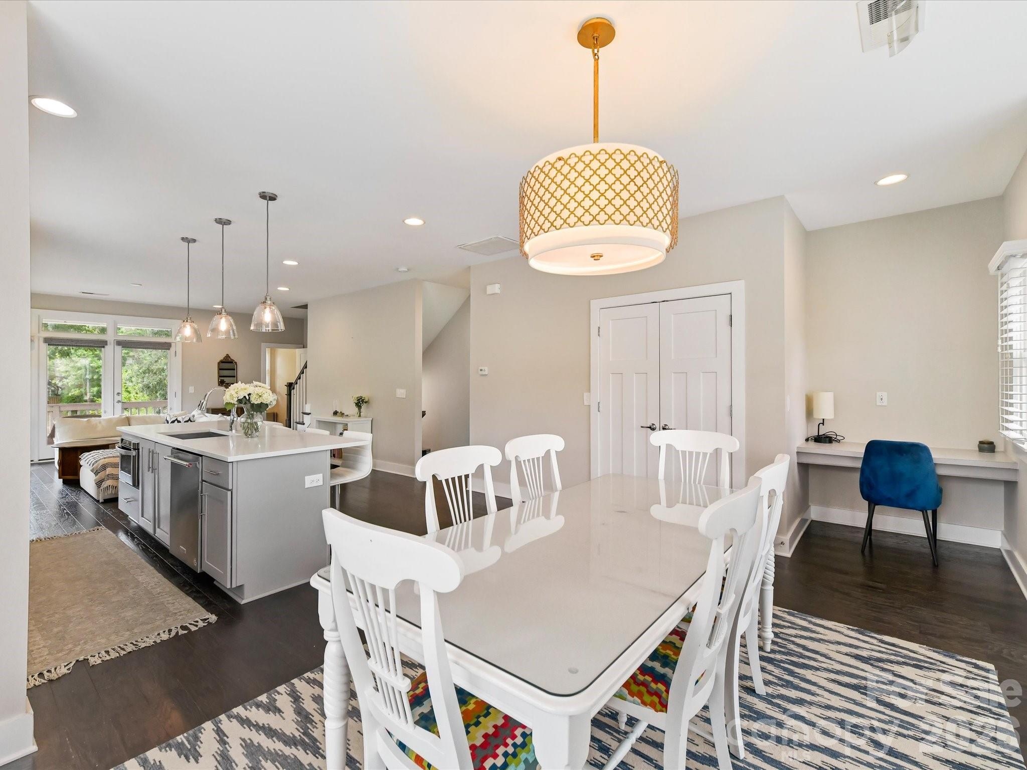 Photo 16 of 131 Grandin Road, Charlotte, NC
