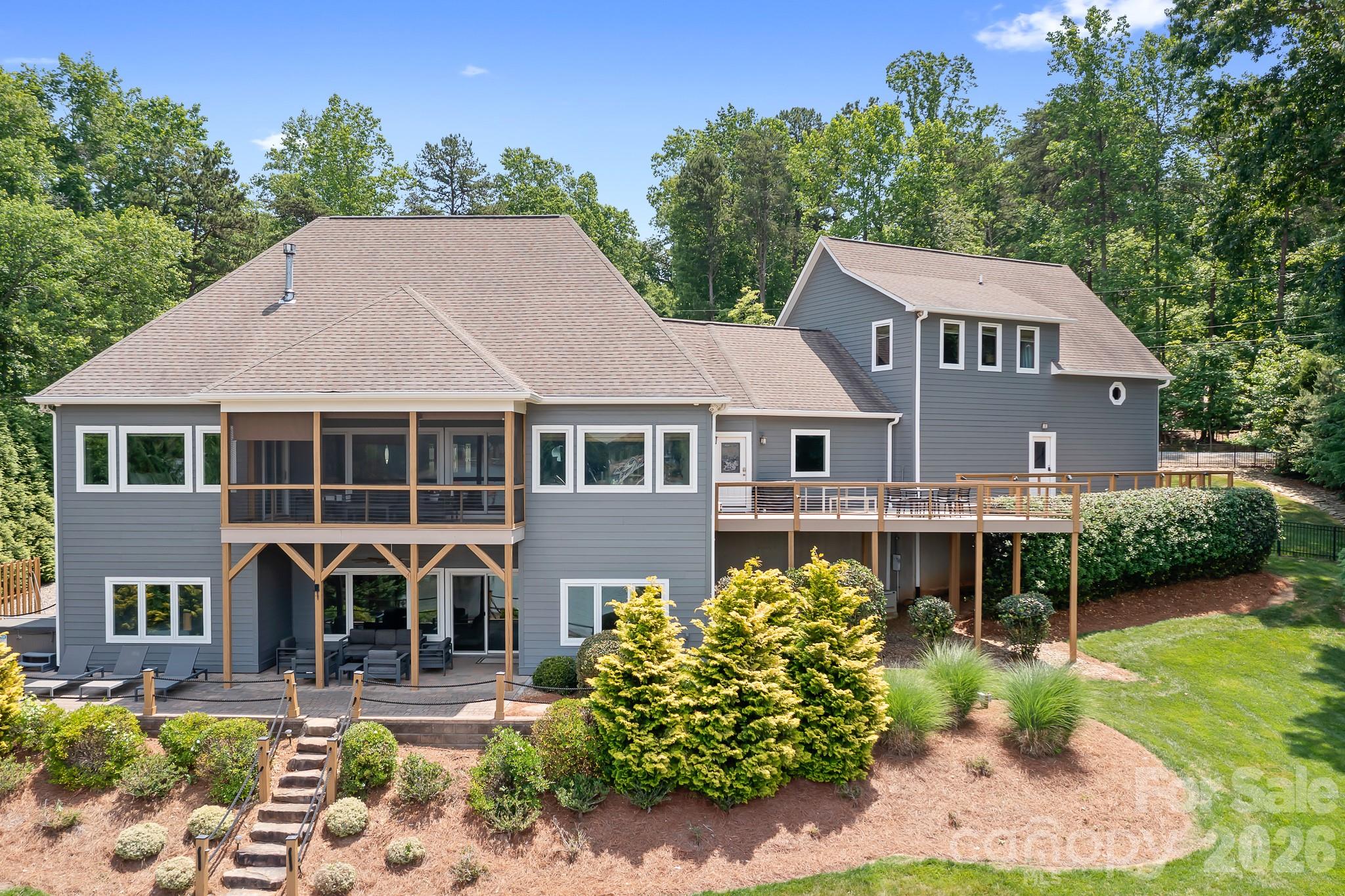 Photo 4 of 136 Bridlewood Drive, Mooresville, NC