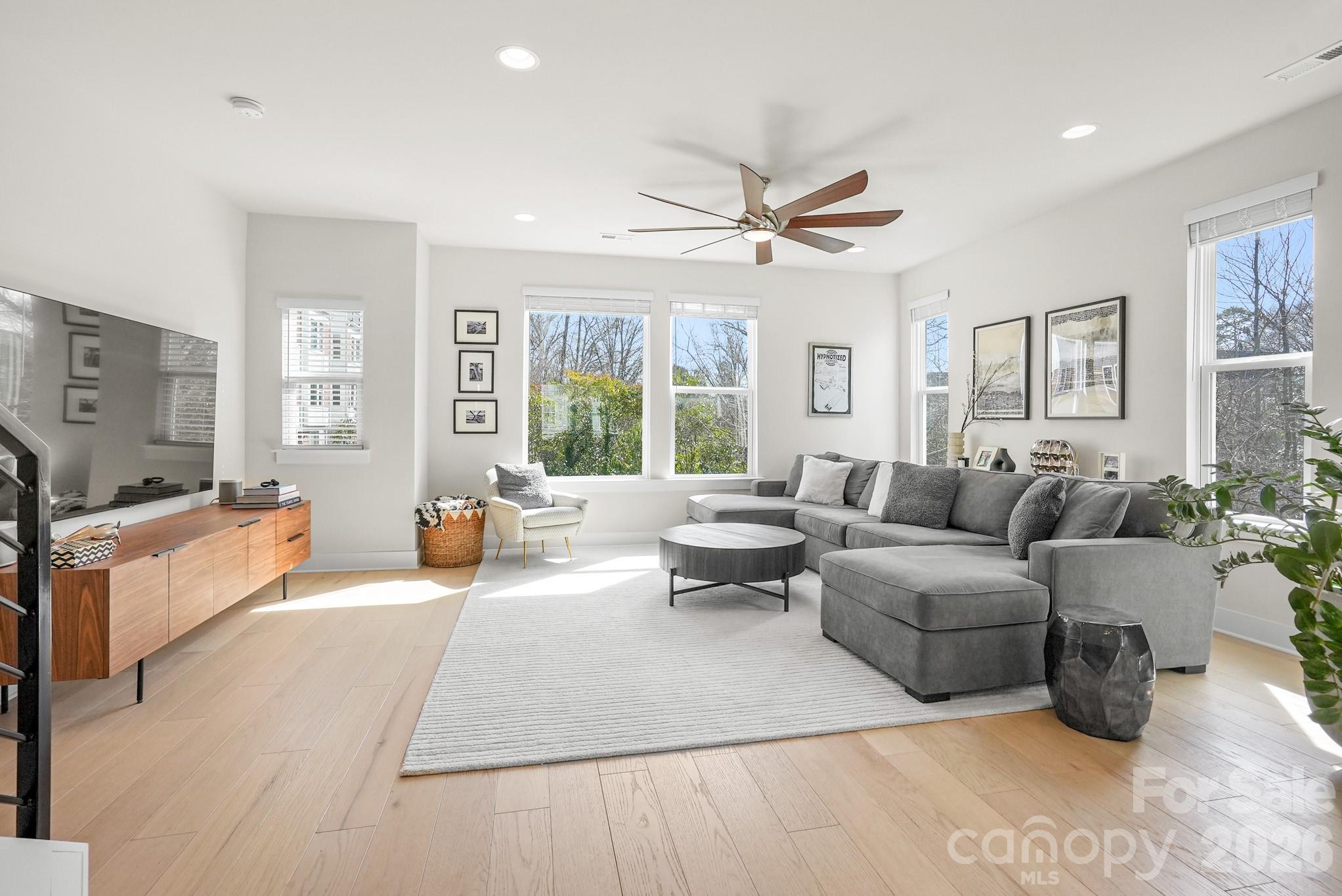 6021 Irwins Branch Drive, Charlotte, NC - photo 7 of 41
