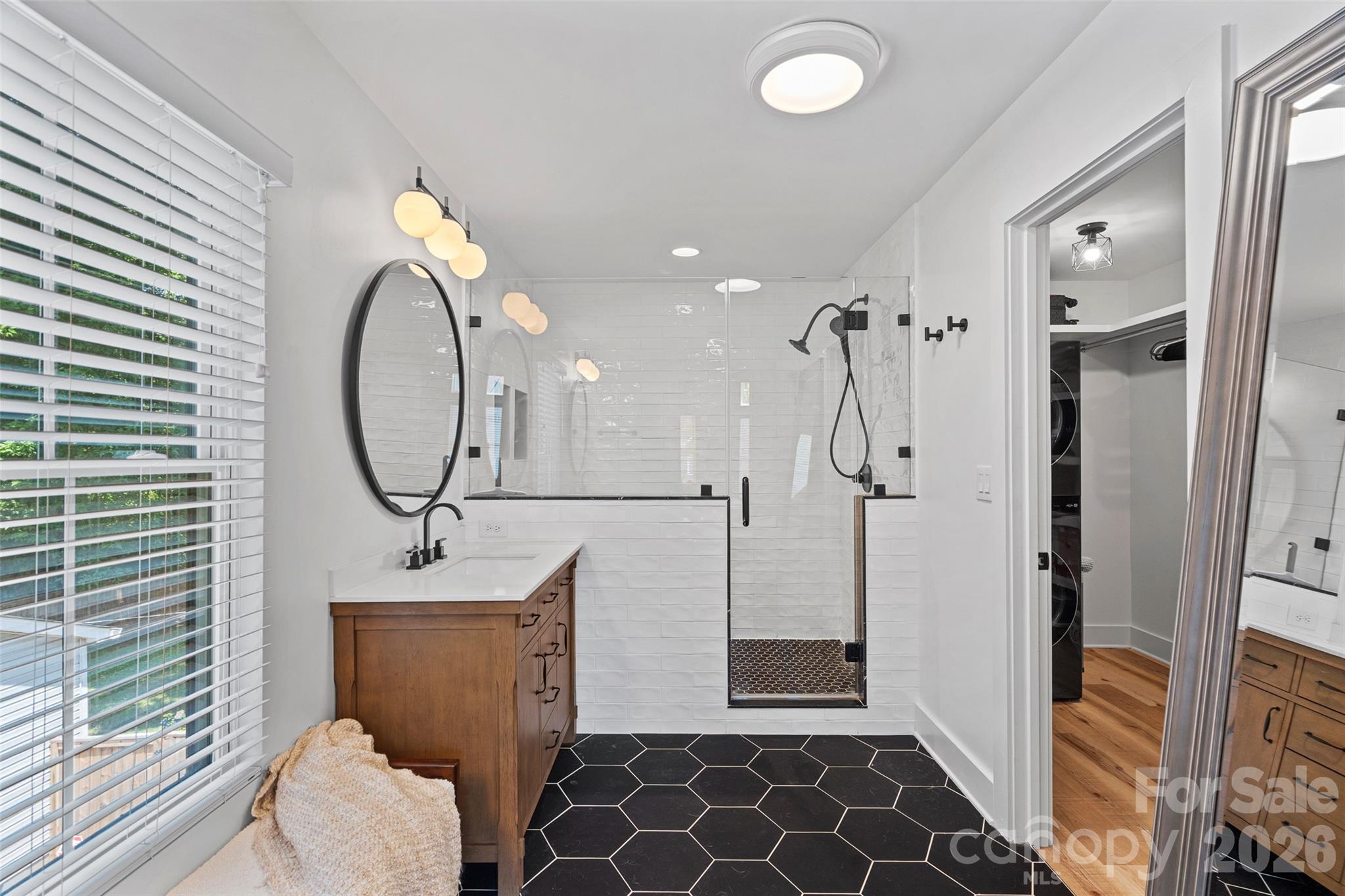 Photo 17 of 1642 Longfellow Street, Charlotte, NC
