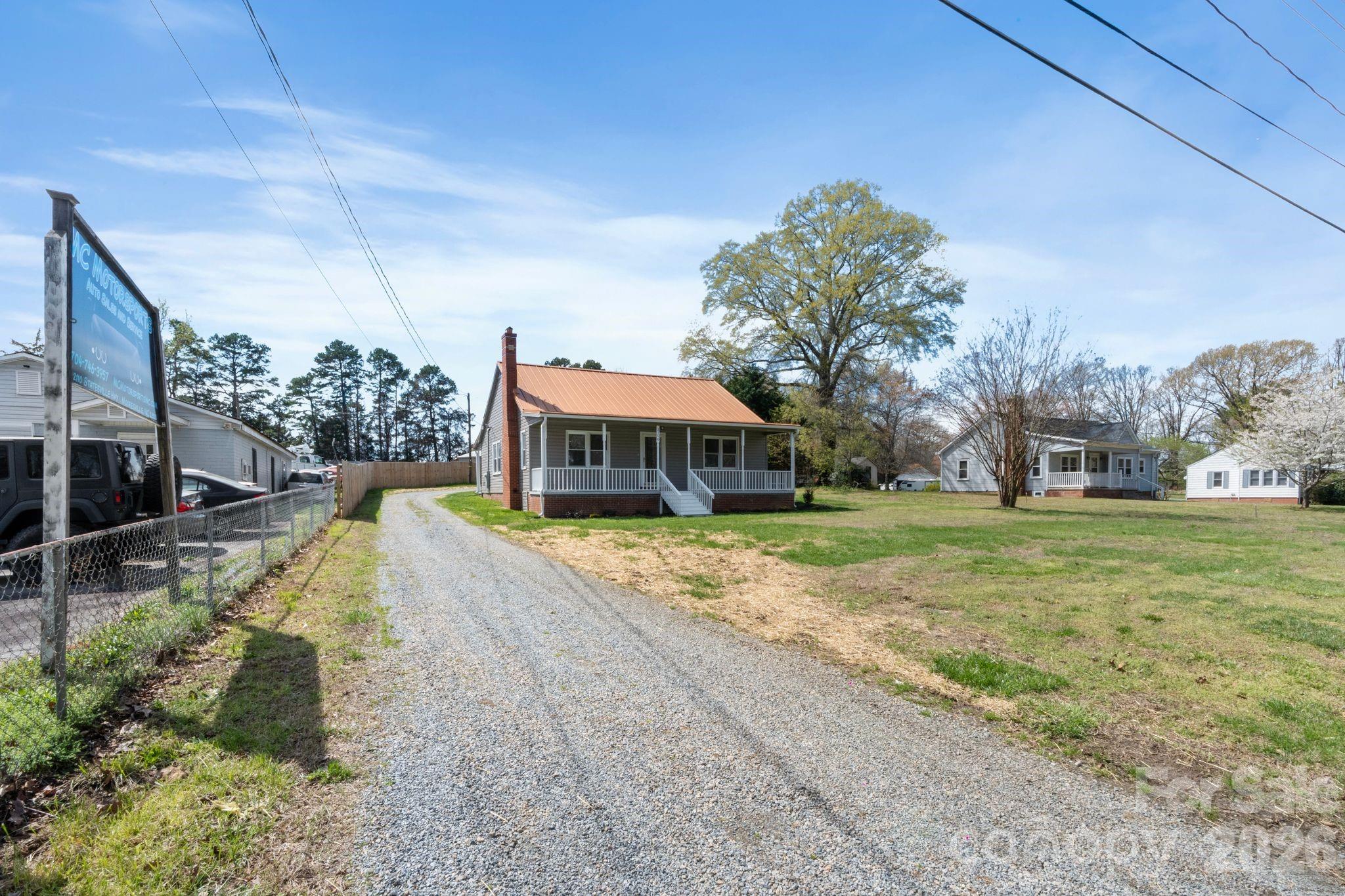 Photo 3 of 2106 Statesville Highway, Mooresville, NC