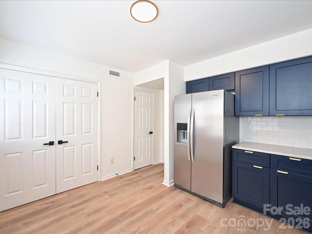 Photo 6 of 6810 Farmingdale Drive, Charlotte, NC