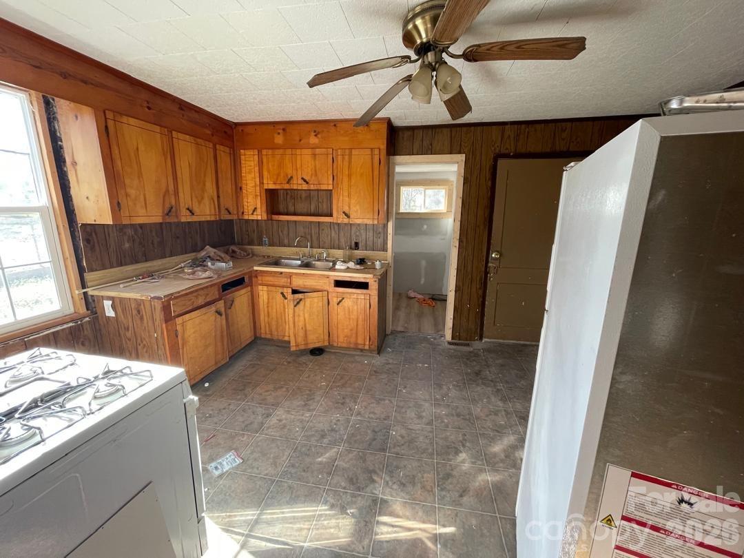 35 Center Street, Great Falls, SC - photo 11 of 15