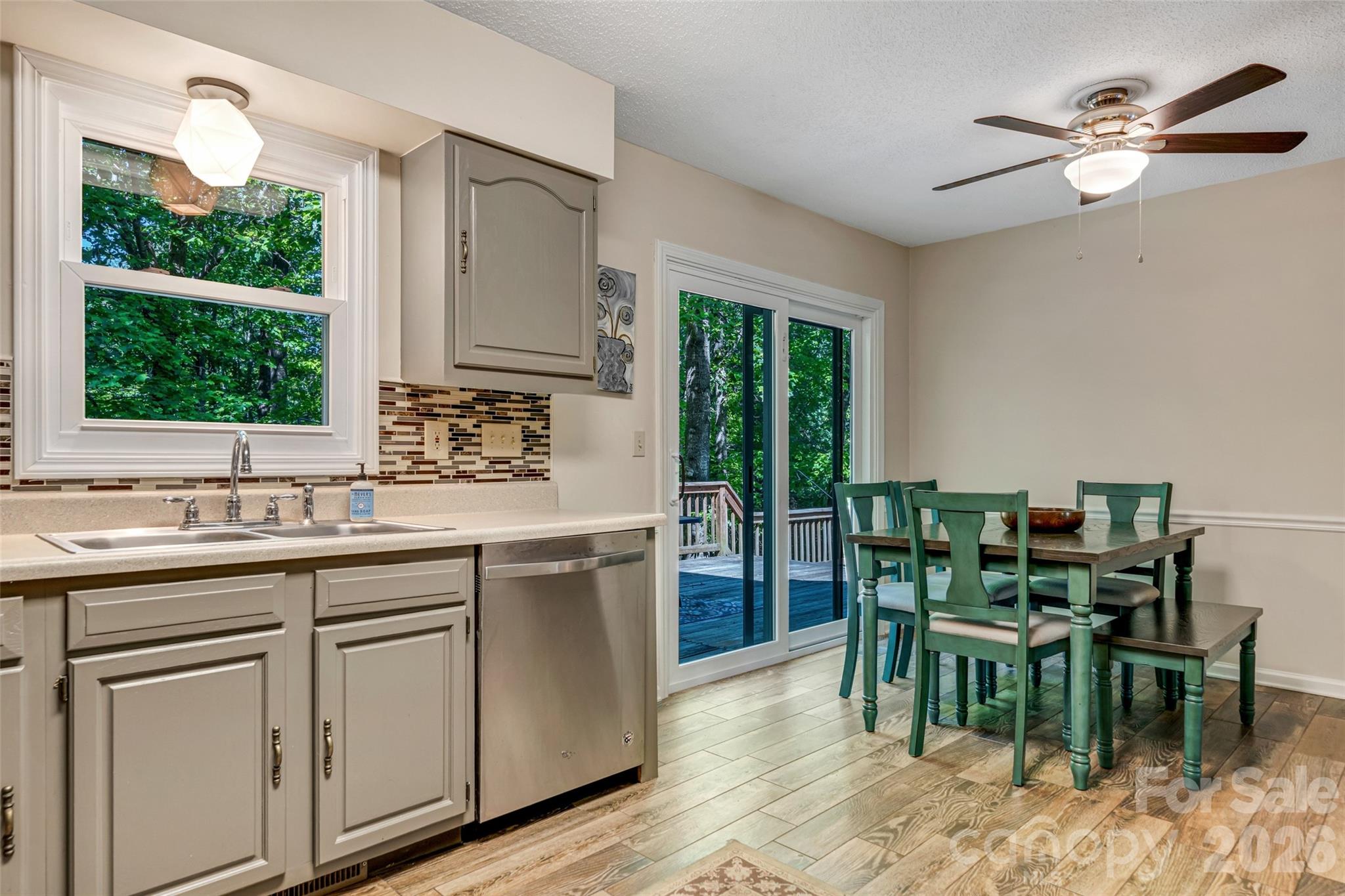 18 Tarragon Place, Flat Rock, NC - photo 12 of 49
