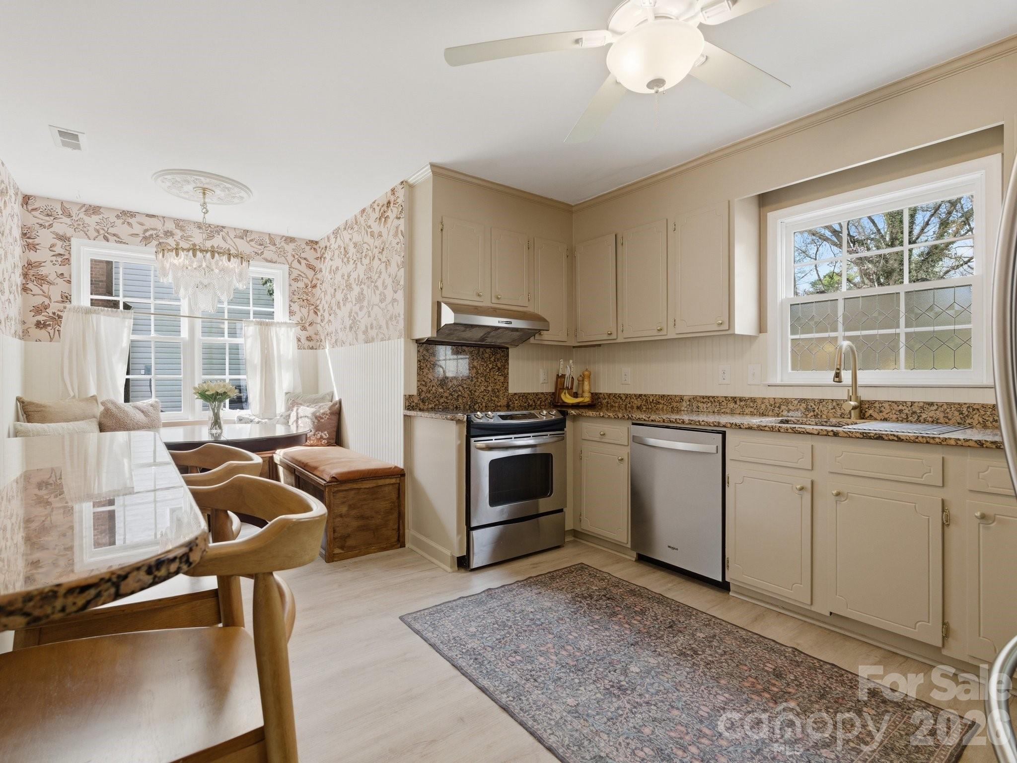 Photo 8 of 9234 Covedale Drive, Charlotte, NC