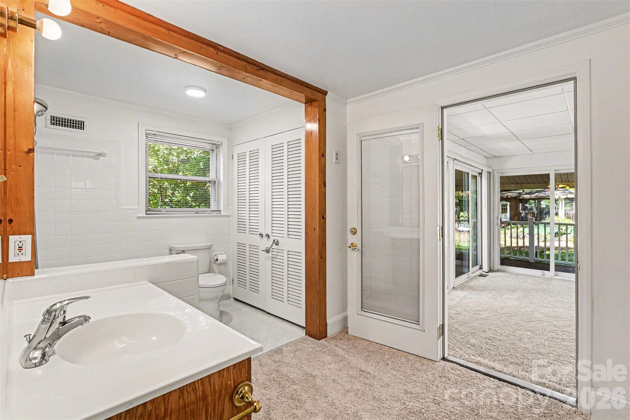 Photo 15 of 955 Hickory Nut Street, Charlotte, NC