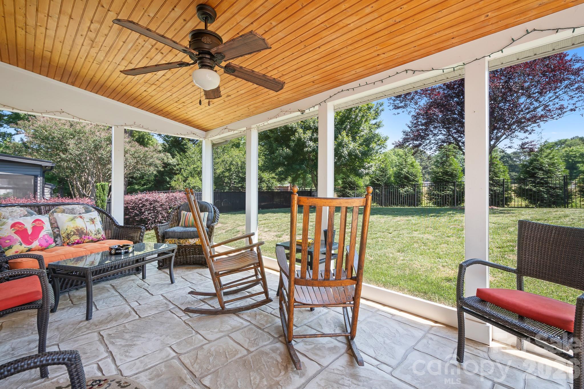 Photo 4 of 13403 Fremington Road, Huntersville, NC