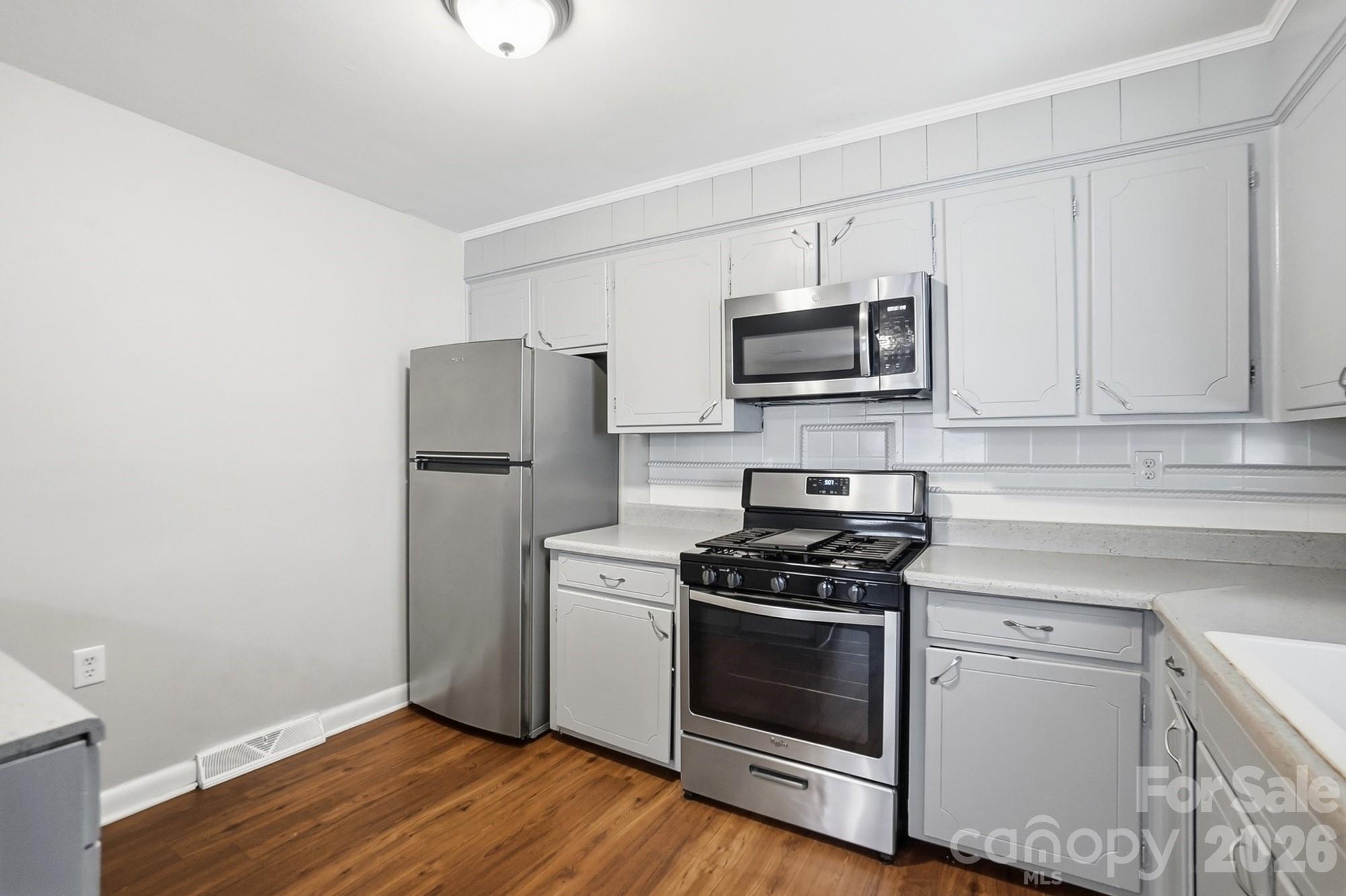Photo 12 of 6308 Covecreek Drive, Charlotte, NC