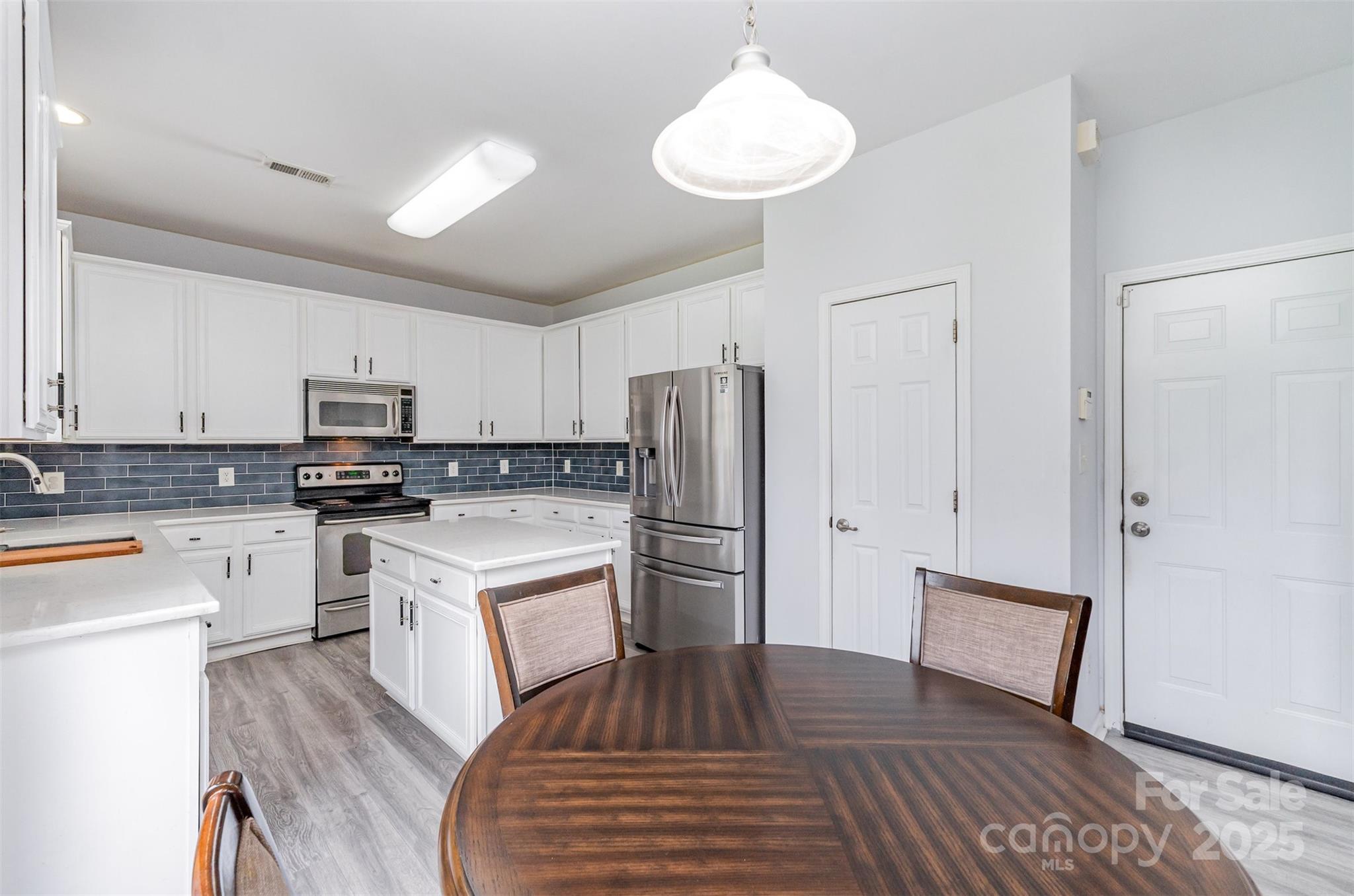 Photo 9 of 2823 Oakdale Pasture Drive, Charlotte, NC