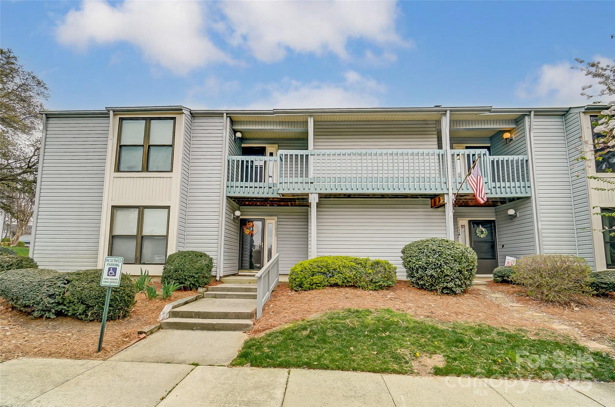 Home for sale at 11039 Harrowfield Road, Charlotte, NC — photo 1 of 19