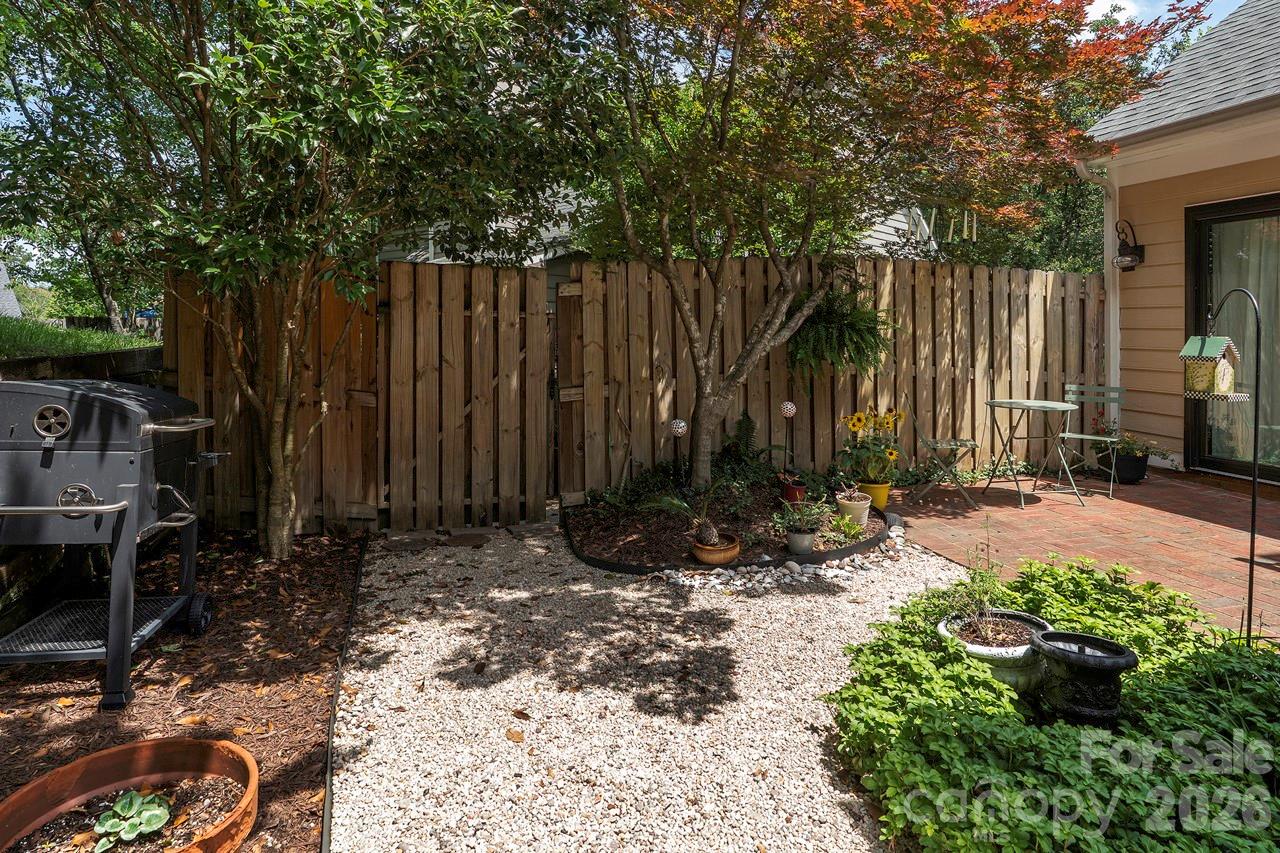 Photo 20 of 5935 Fitzwilliams Lane, Charlotte, NC