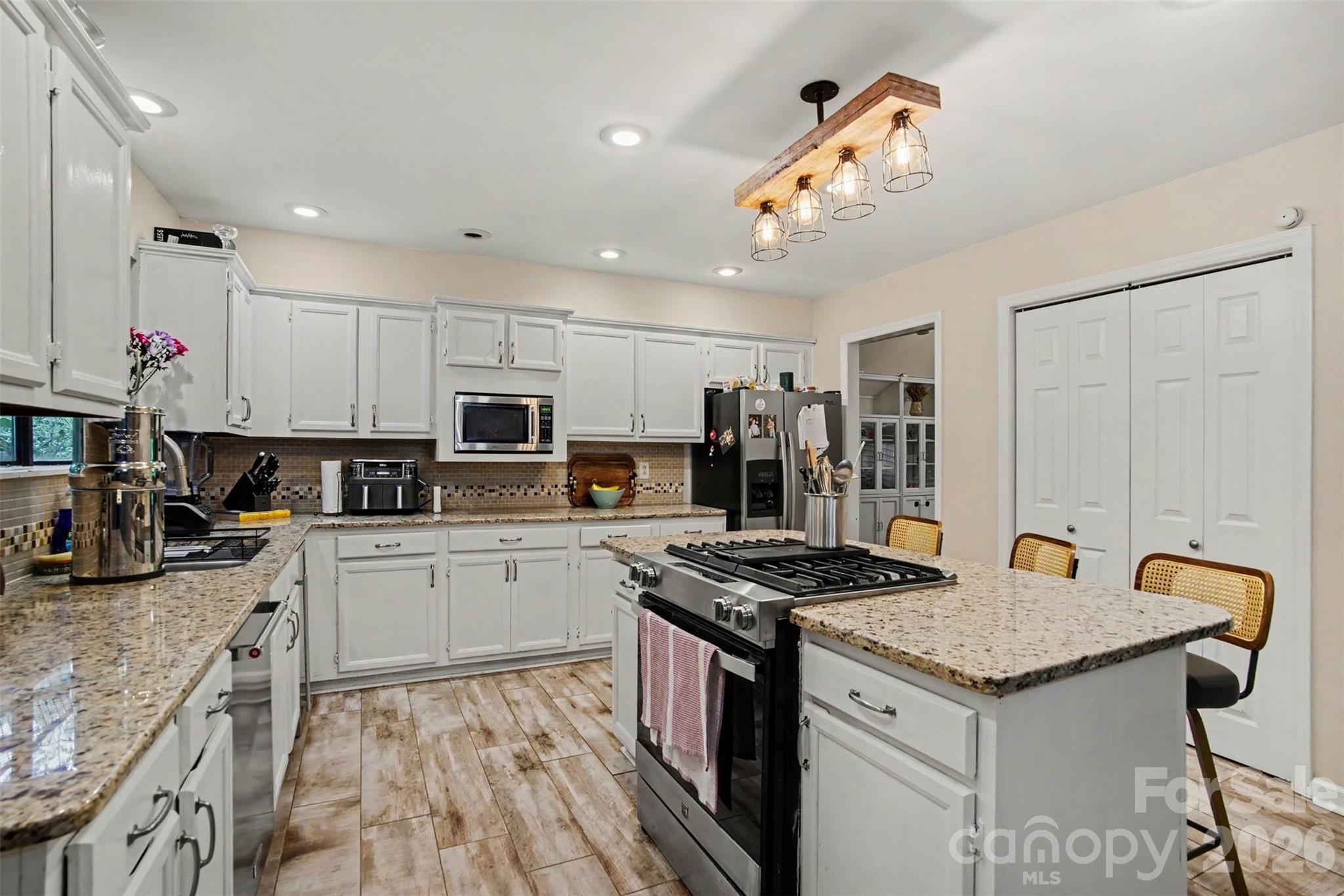 Photo 9 of 14522 Harbor Estate Road, Charlotte, NC