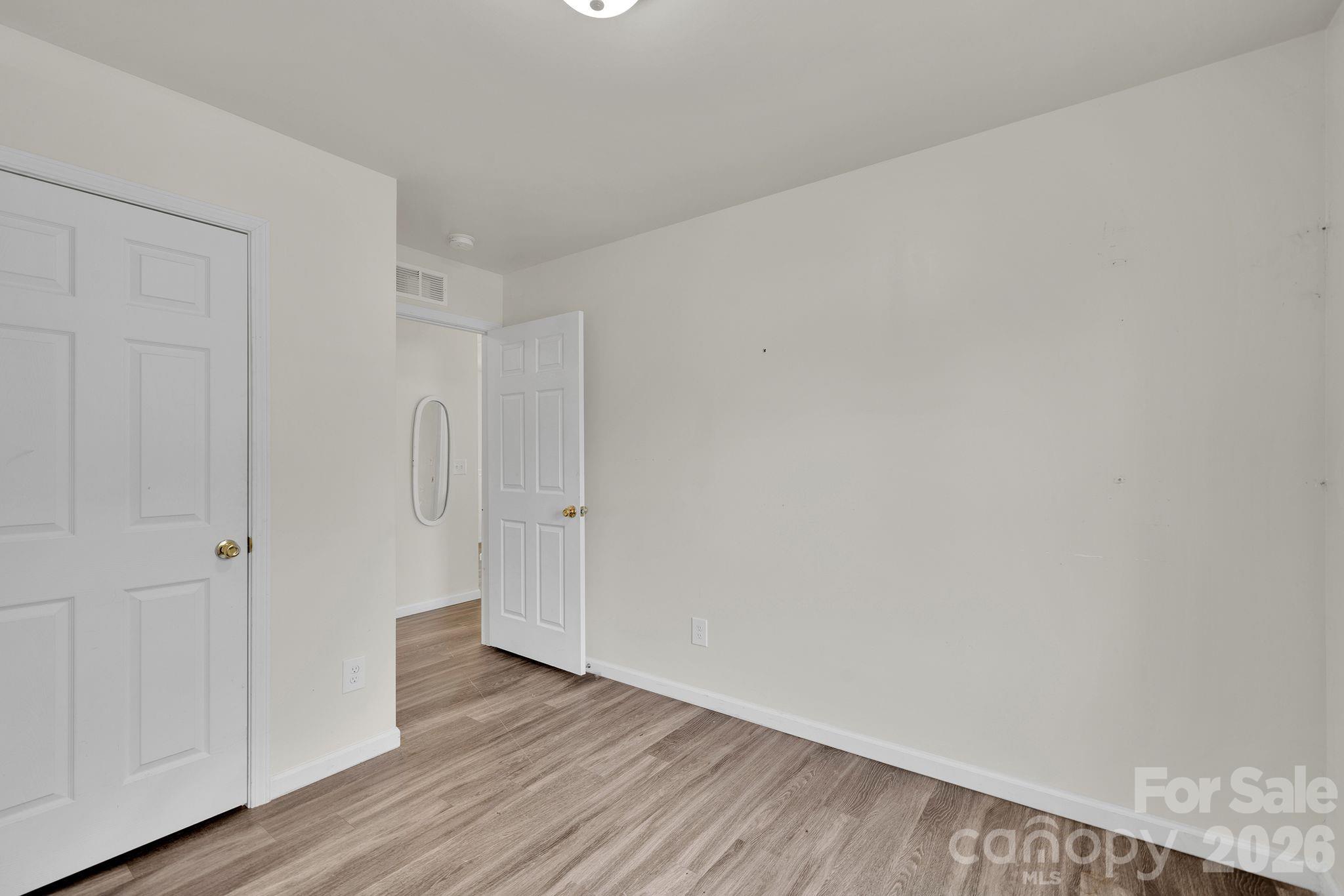 372 E Mills Avenue, Mooresville, NC - photo 13 of 29
