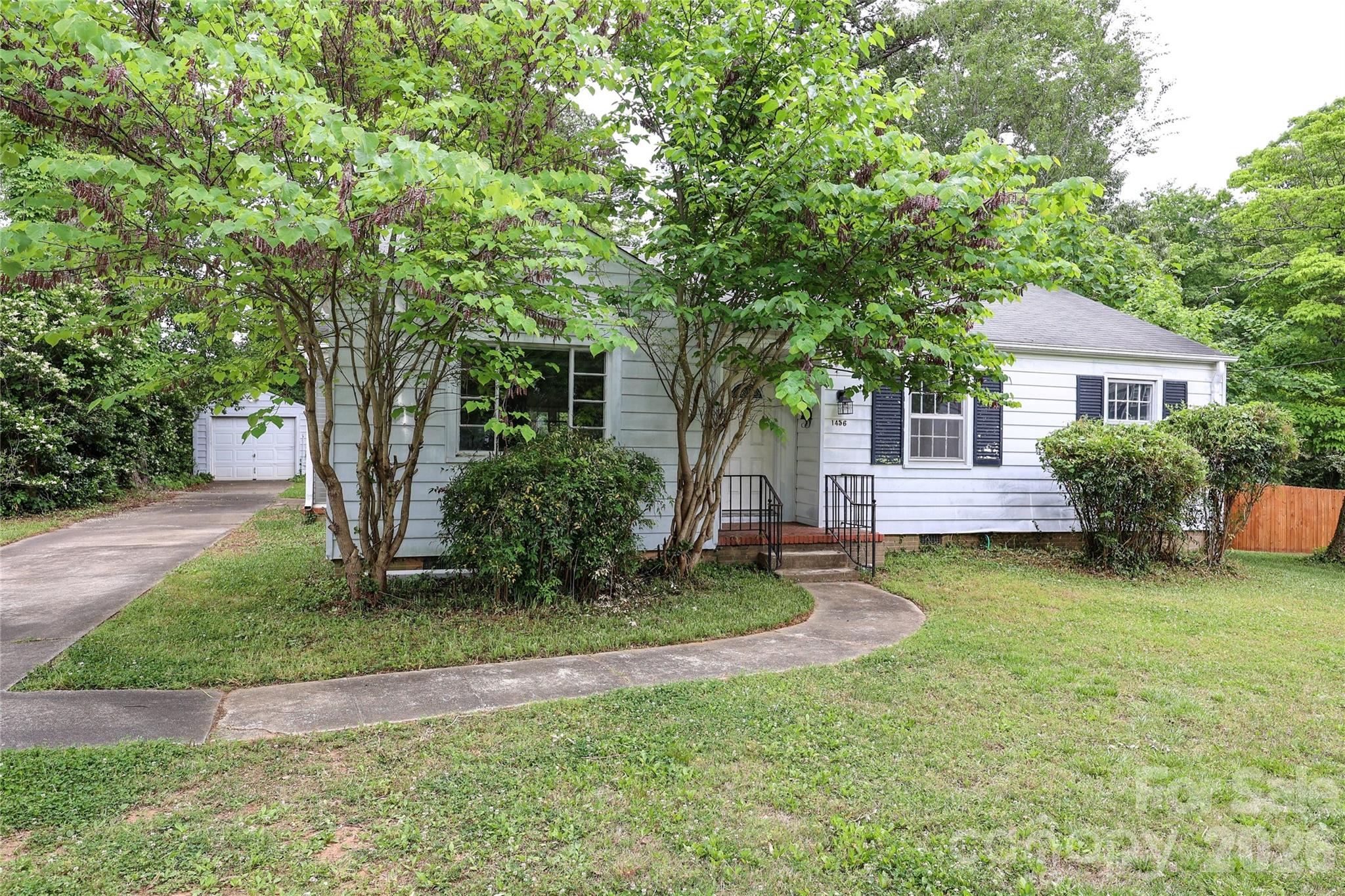 Photo 2 of 1456 Briar Creek Road, Charlotte, NC