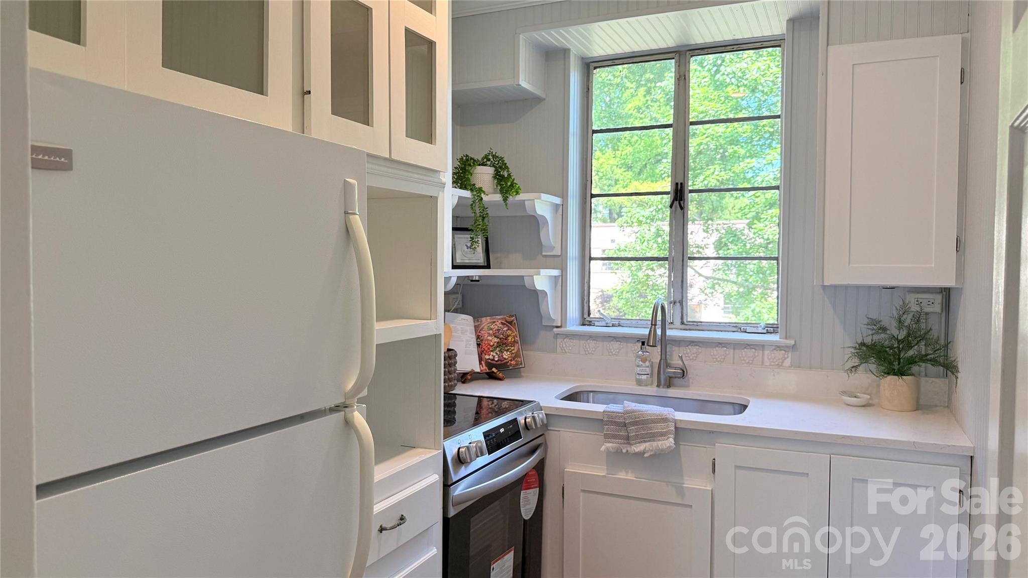 Photo 3 of 1121 Myrtle Avenue15, Charlotte, NC