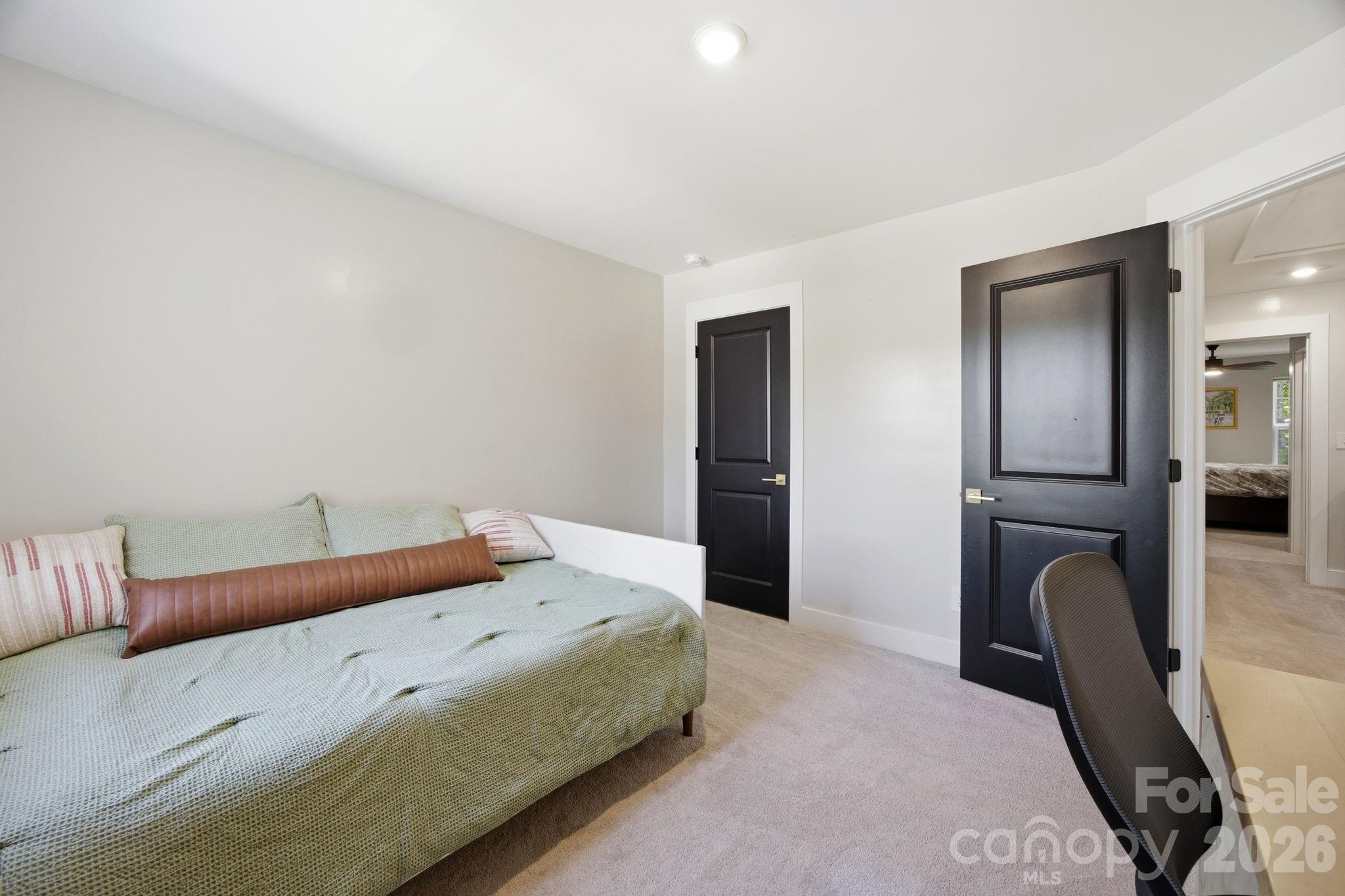 831 Mcarthur Avenue, Charlotte, NC - photo 15 of 38