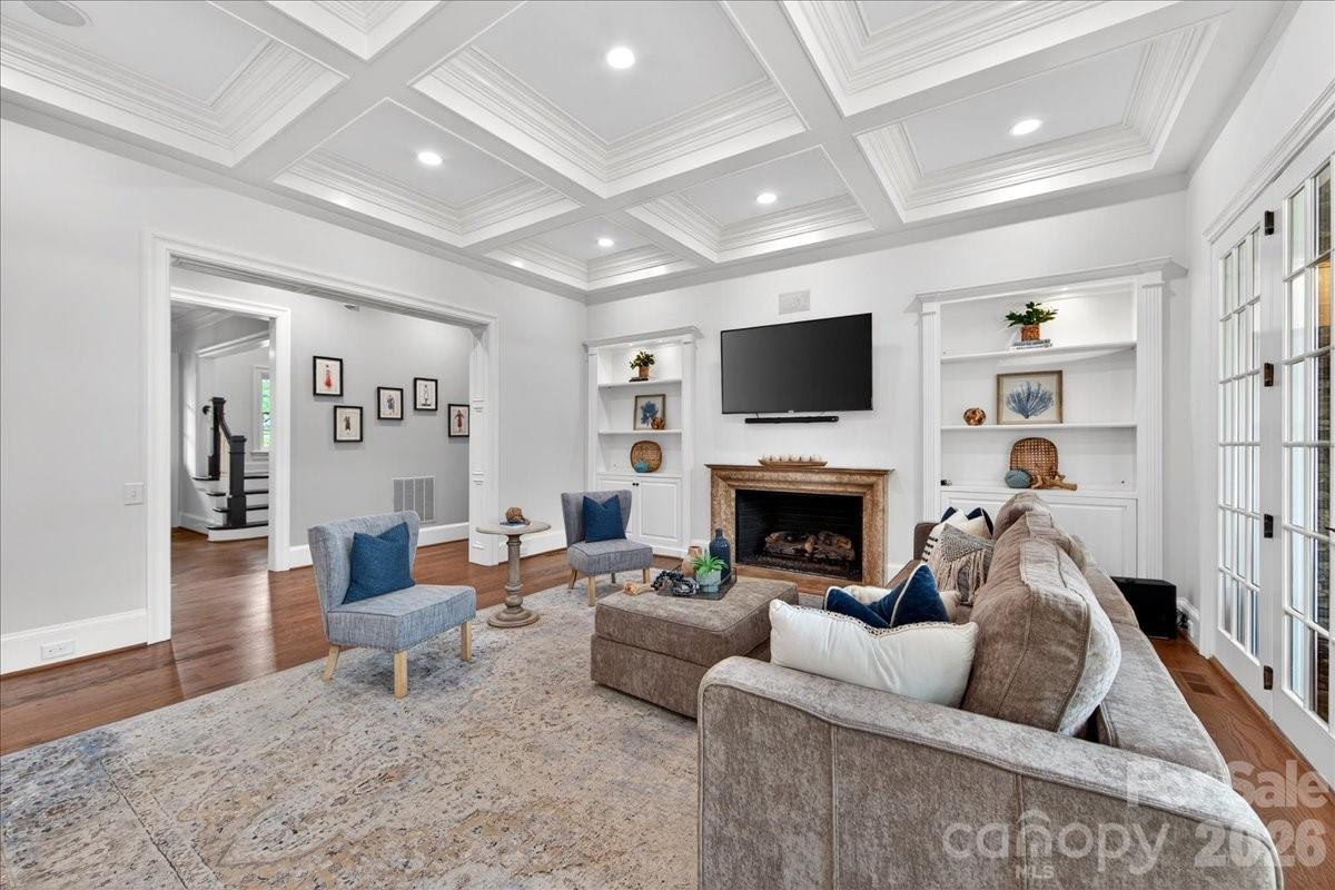 2135 Sharon Avenue, Charlotte, NC - photo 5 of 44