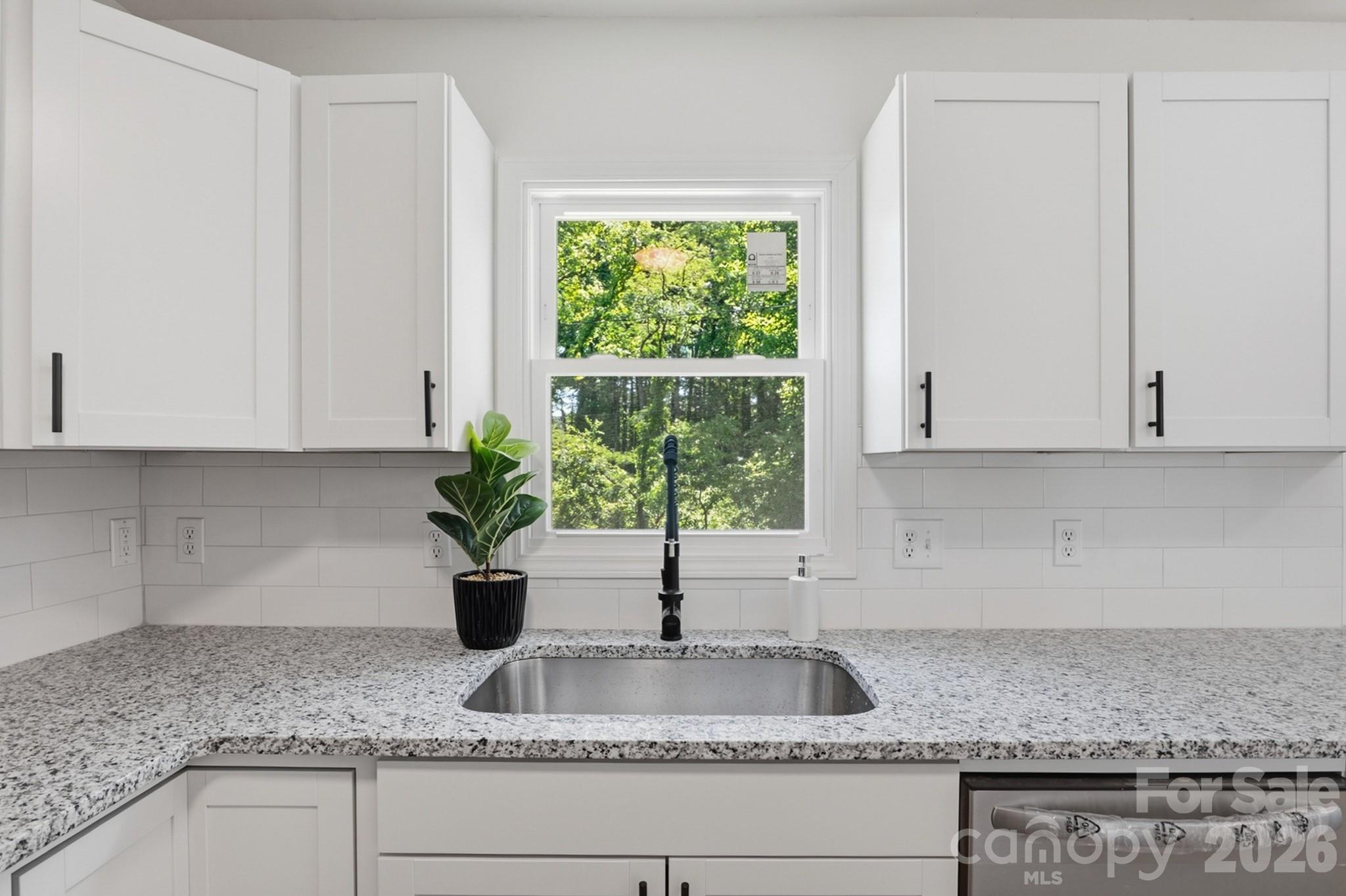Photo 10 of 714 Bilmark Avenue, Charlotte, NC