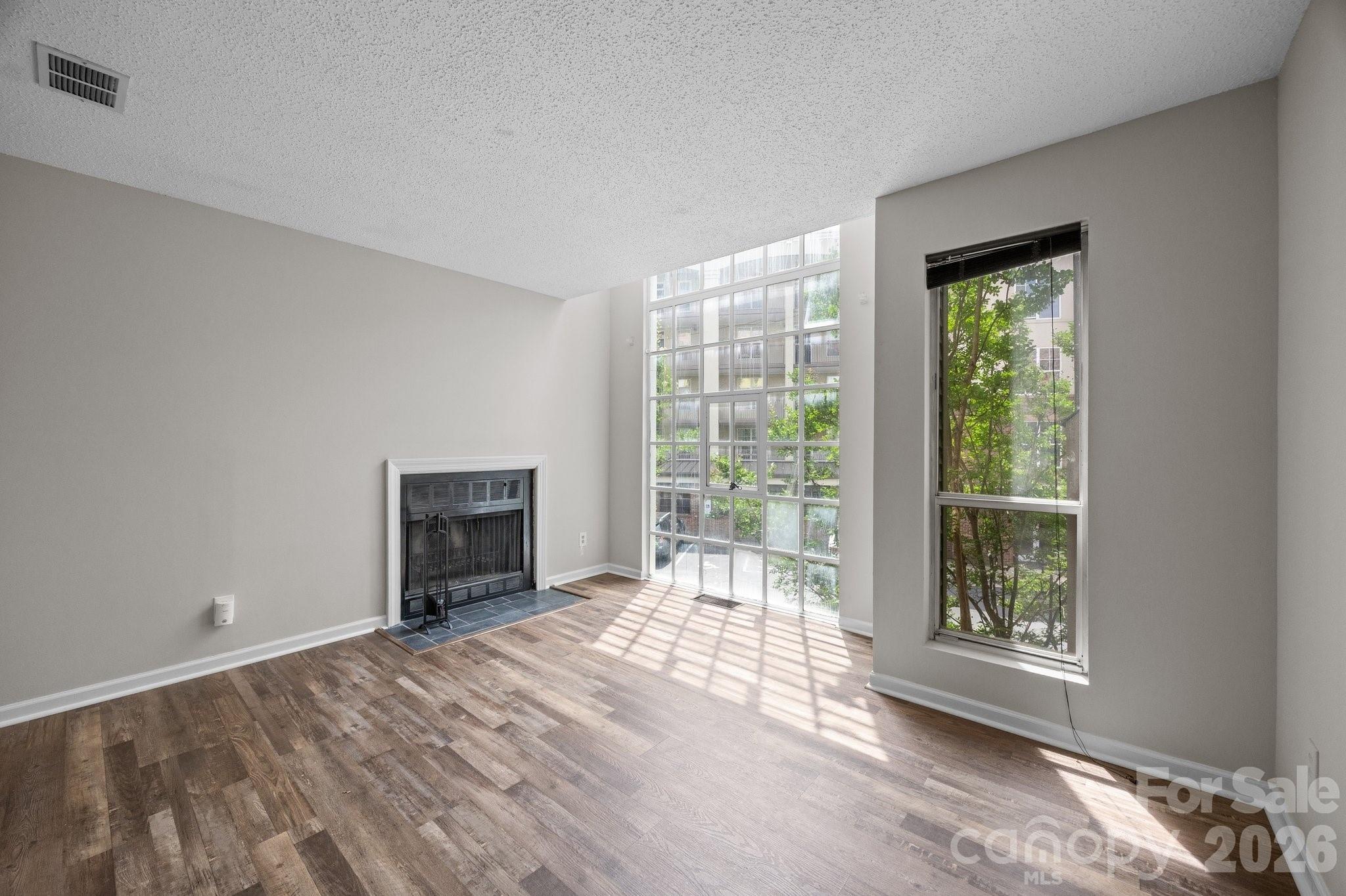 Photo 2 of 415 W 7th StreetH, Charlotte, NC