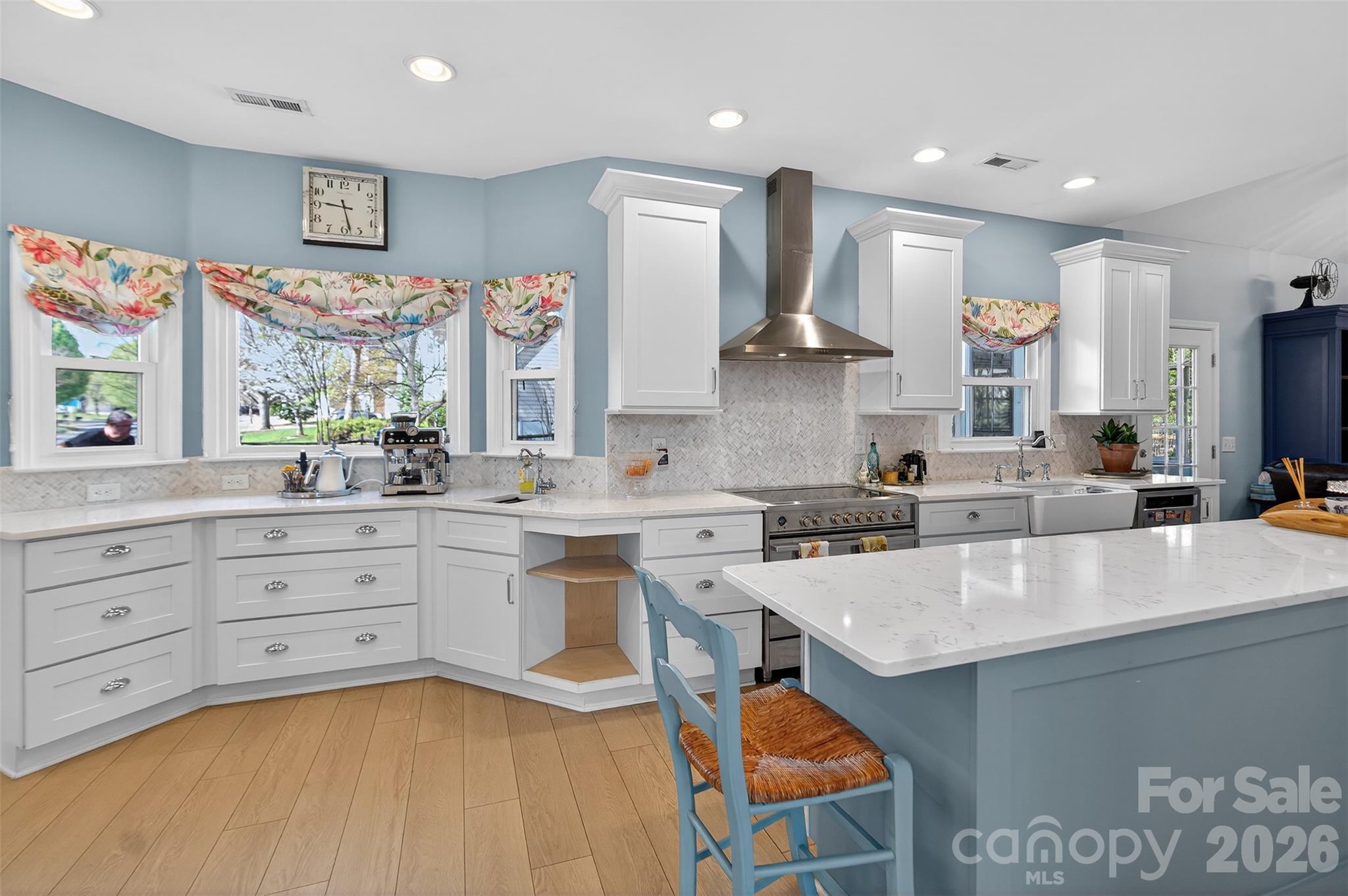 Photo 12 of 8601 Walsham Drive, Charlotte, NC