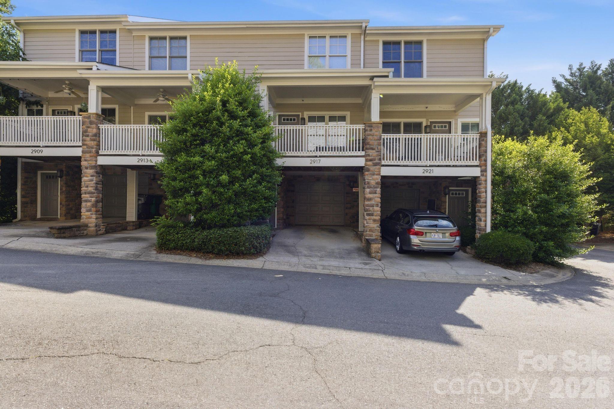 Photo 2 of 2917 Craftsman Lane, Charlotte, NC