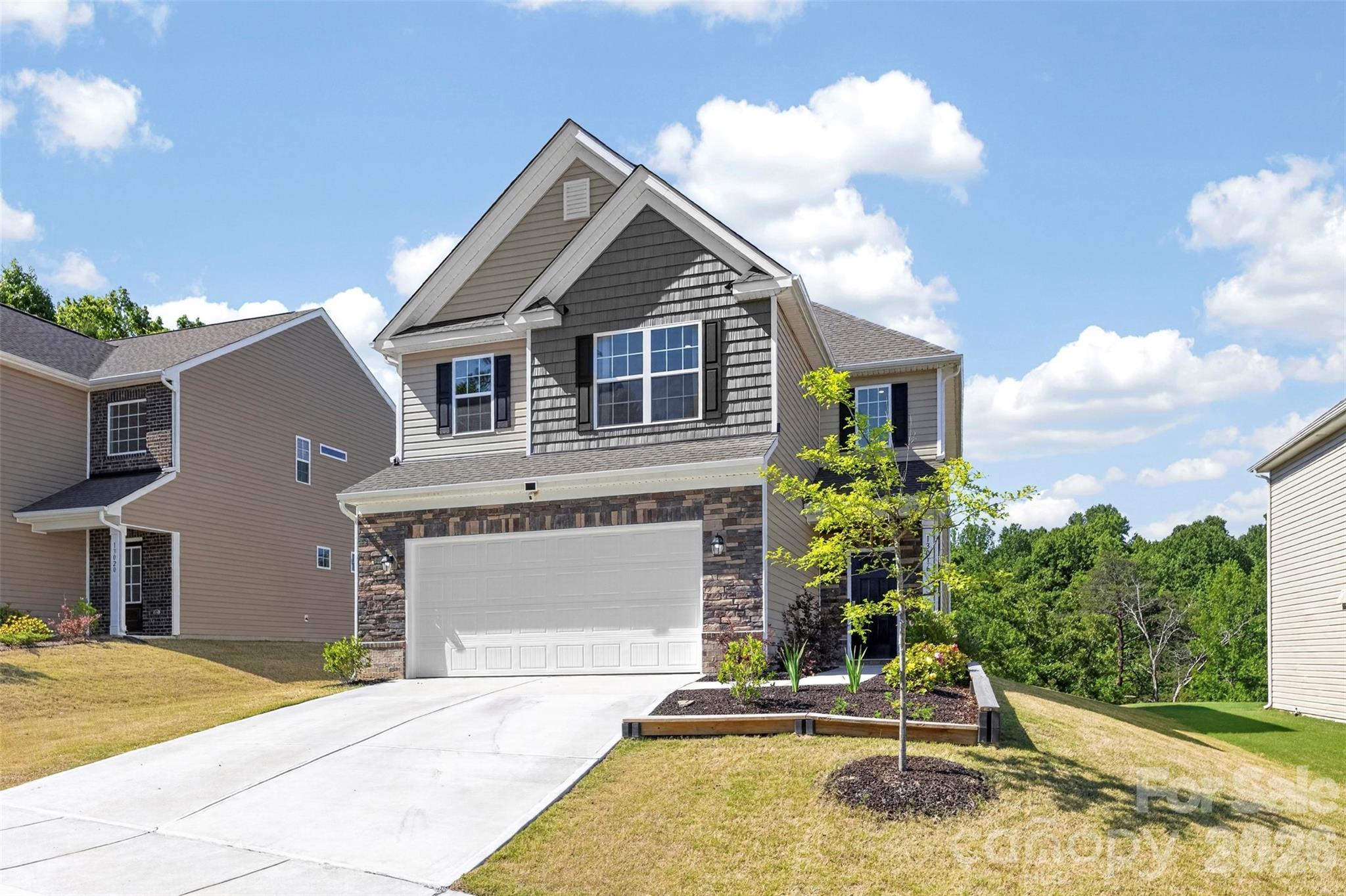 13016 Lannister Drive, Charlotte, NC - photo 2 of 26