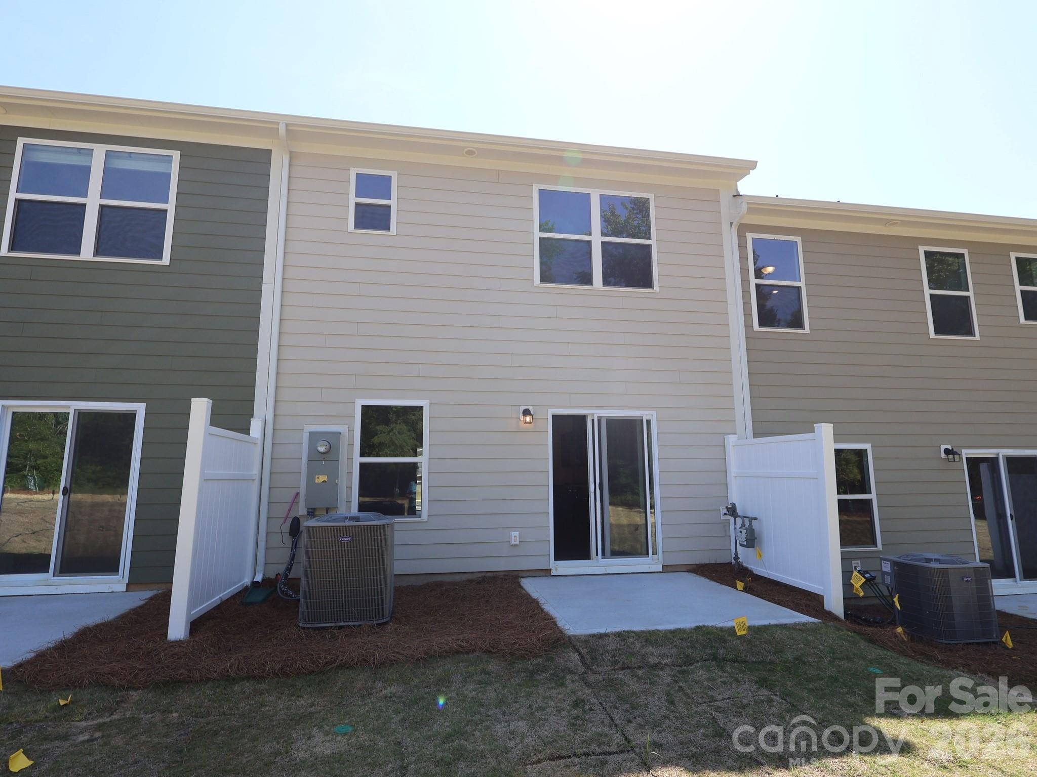Photo 2 of 3135 Lilac Grove Drive, Charlotte, NC