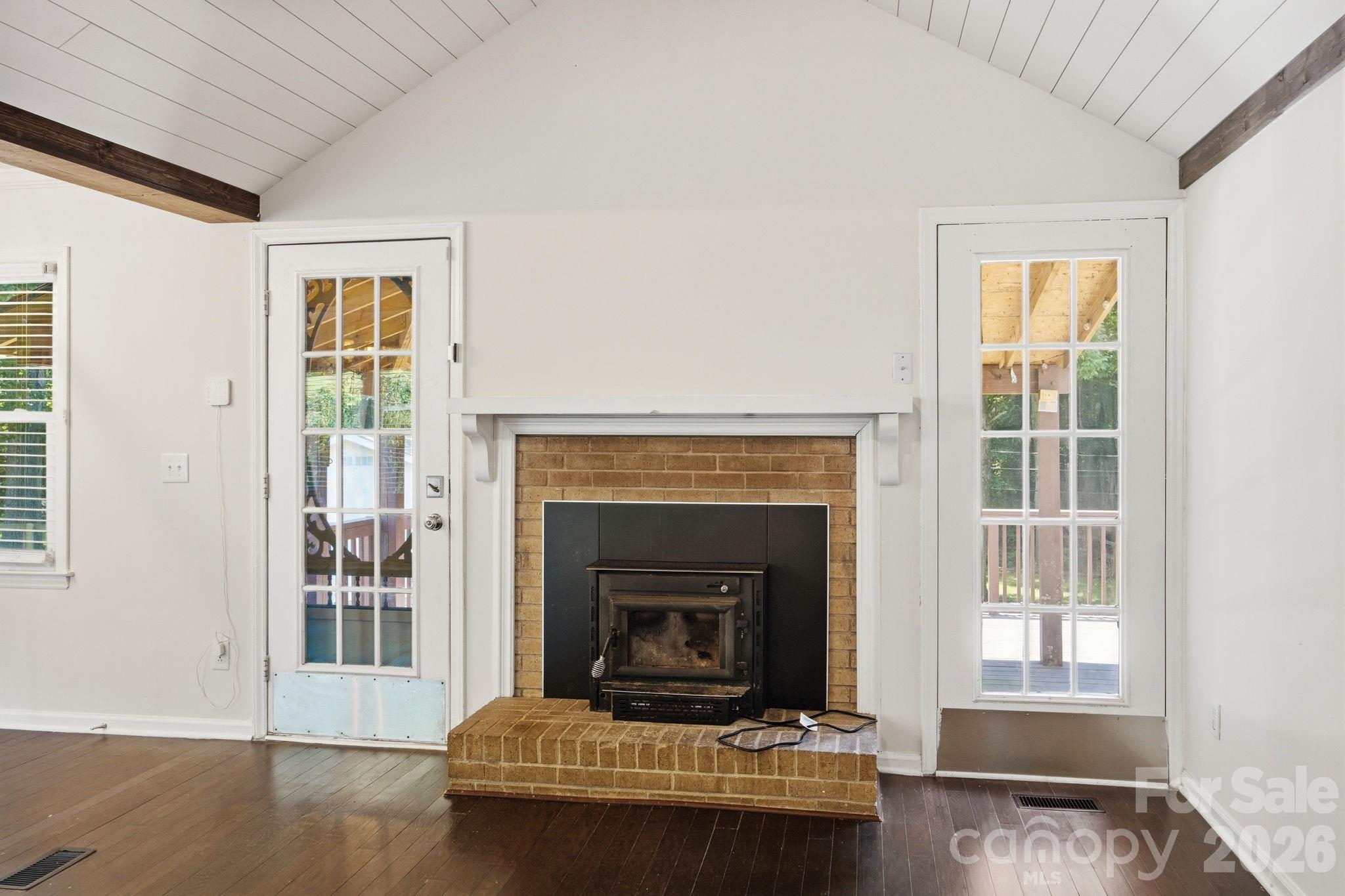 6727 Glenmoor Drive, Charlotte, NC - photo 7 of 32