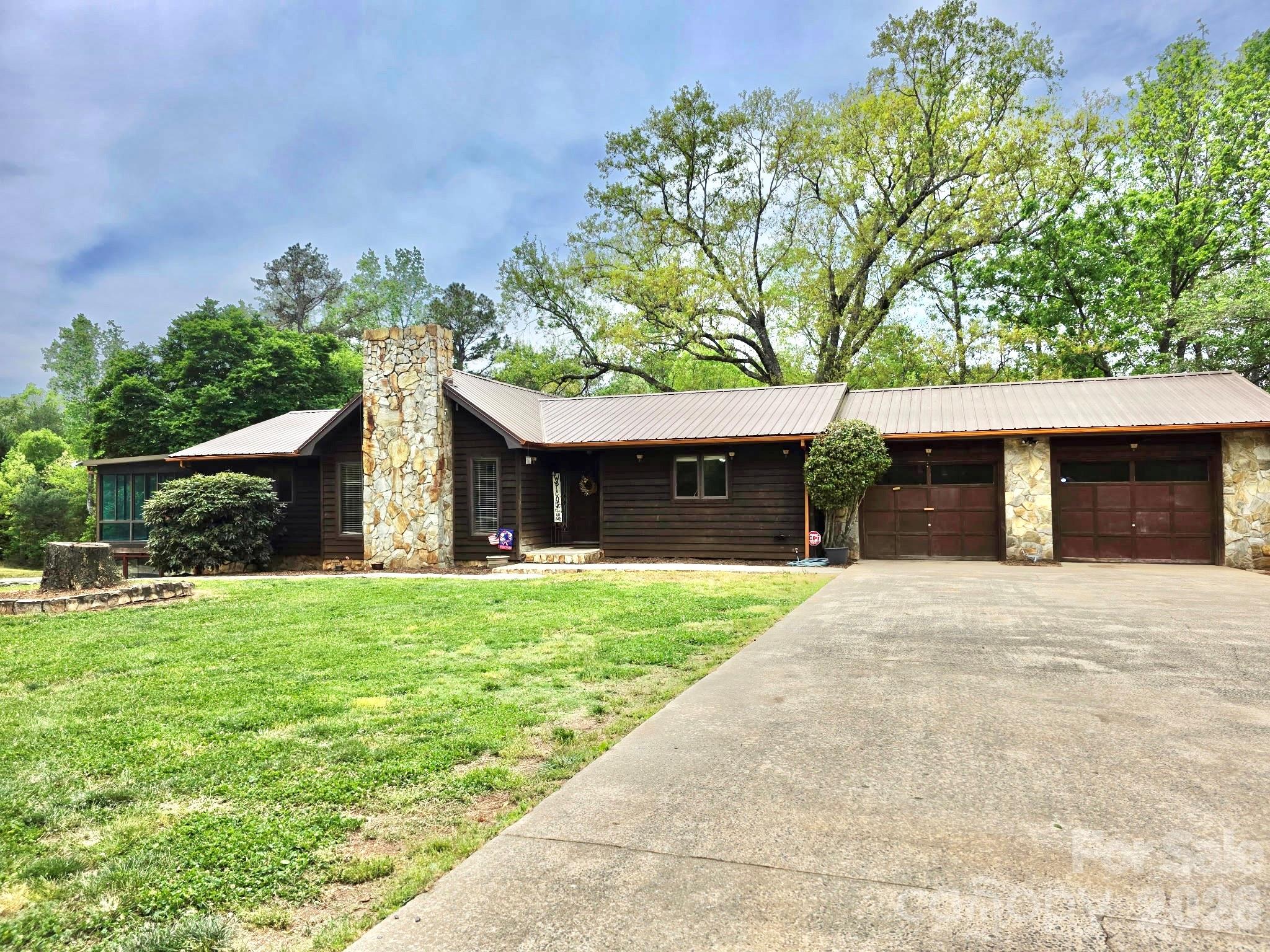 100 Steffey Lane, Taylorsville, NC