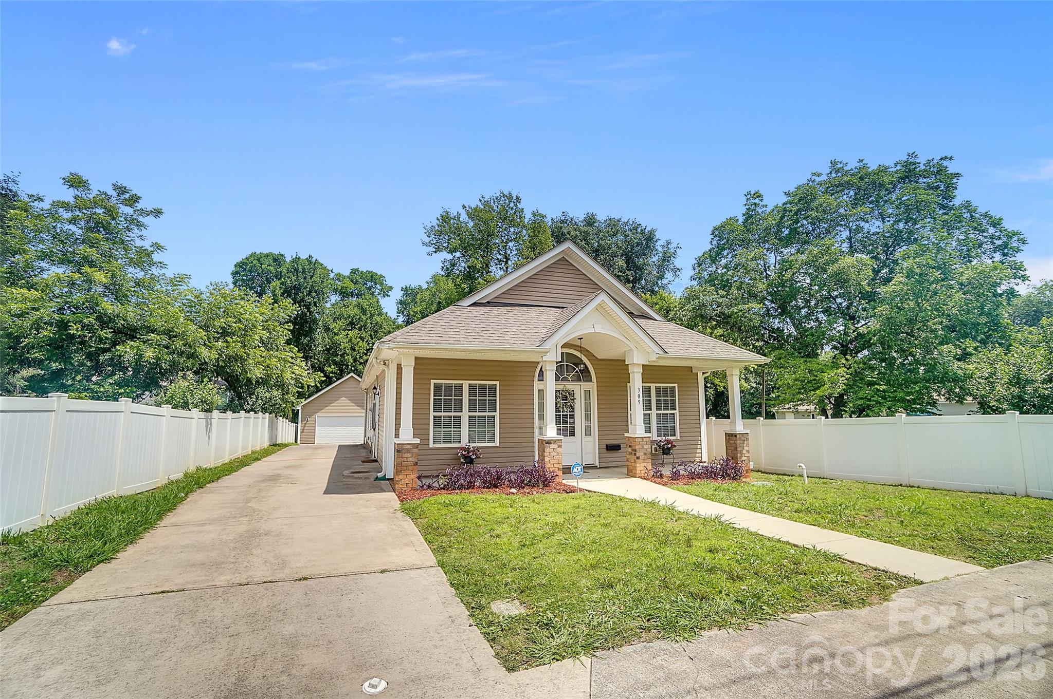 Home for sale at 309 Mill Road, Charlotte, NC — photo 42 of 46