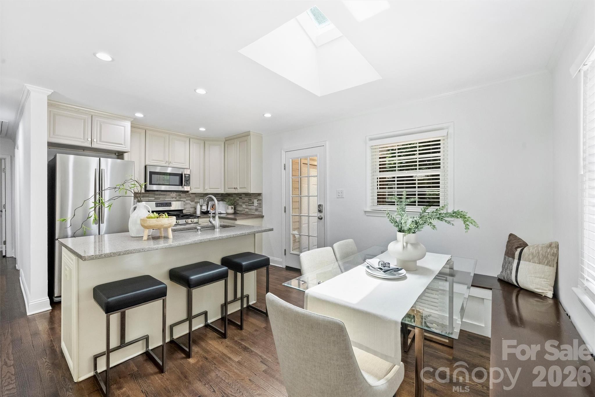 Photo 8 of 827 Spruce Street, Charlotte, NC