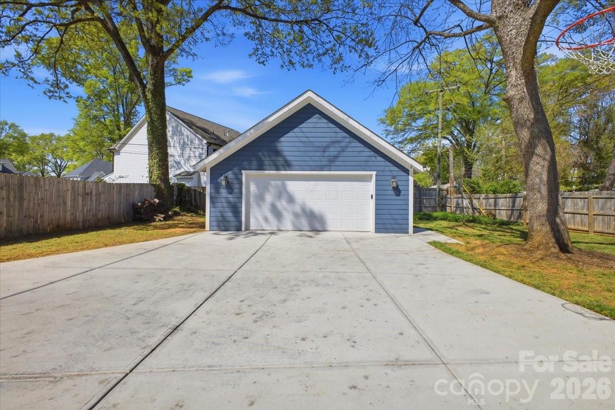 2711 Clemson Avenue, Charlotte, NC - photo 39 of 43