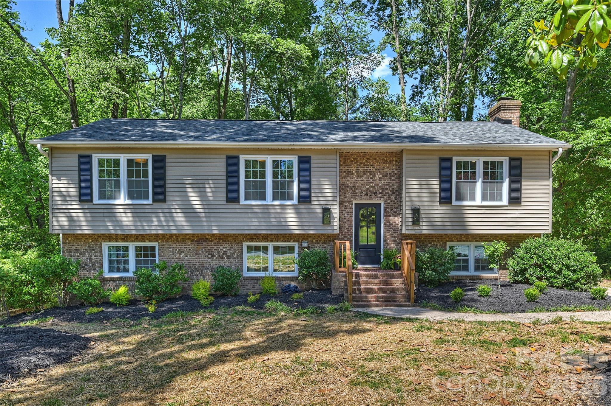 7420 Castlebar Road, Charlotte, NC
