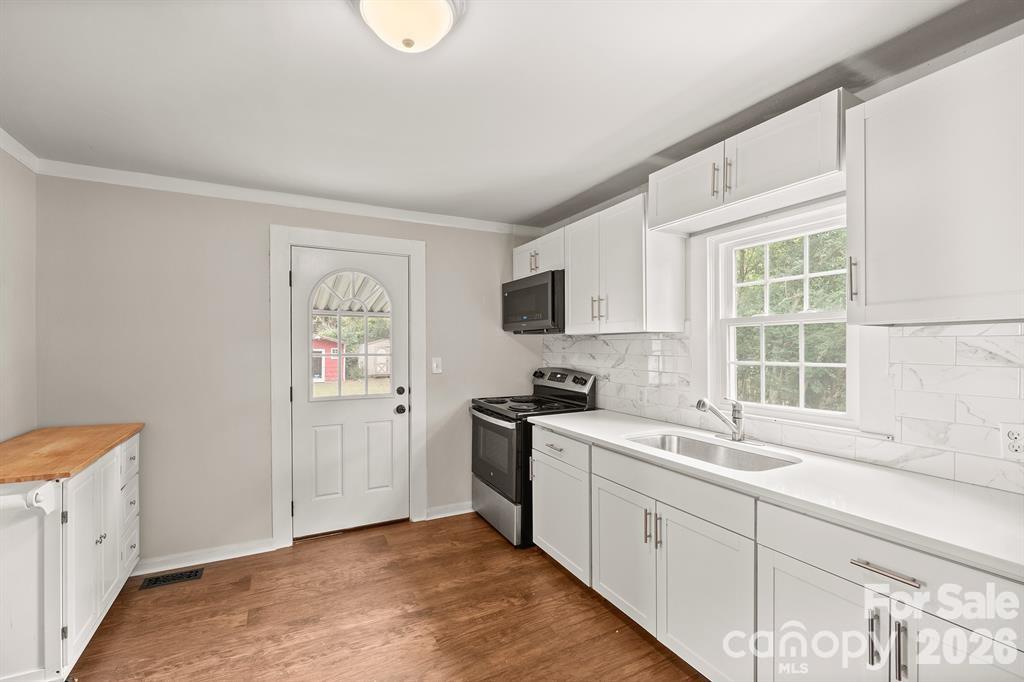 Photo 9 of 215 Keels Avenue, Rock Hill, SC