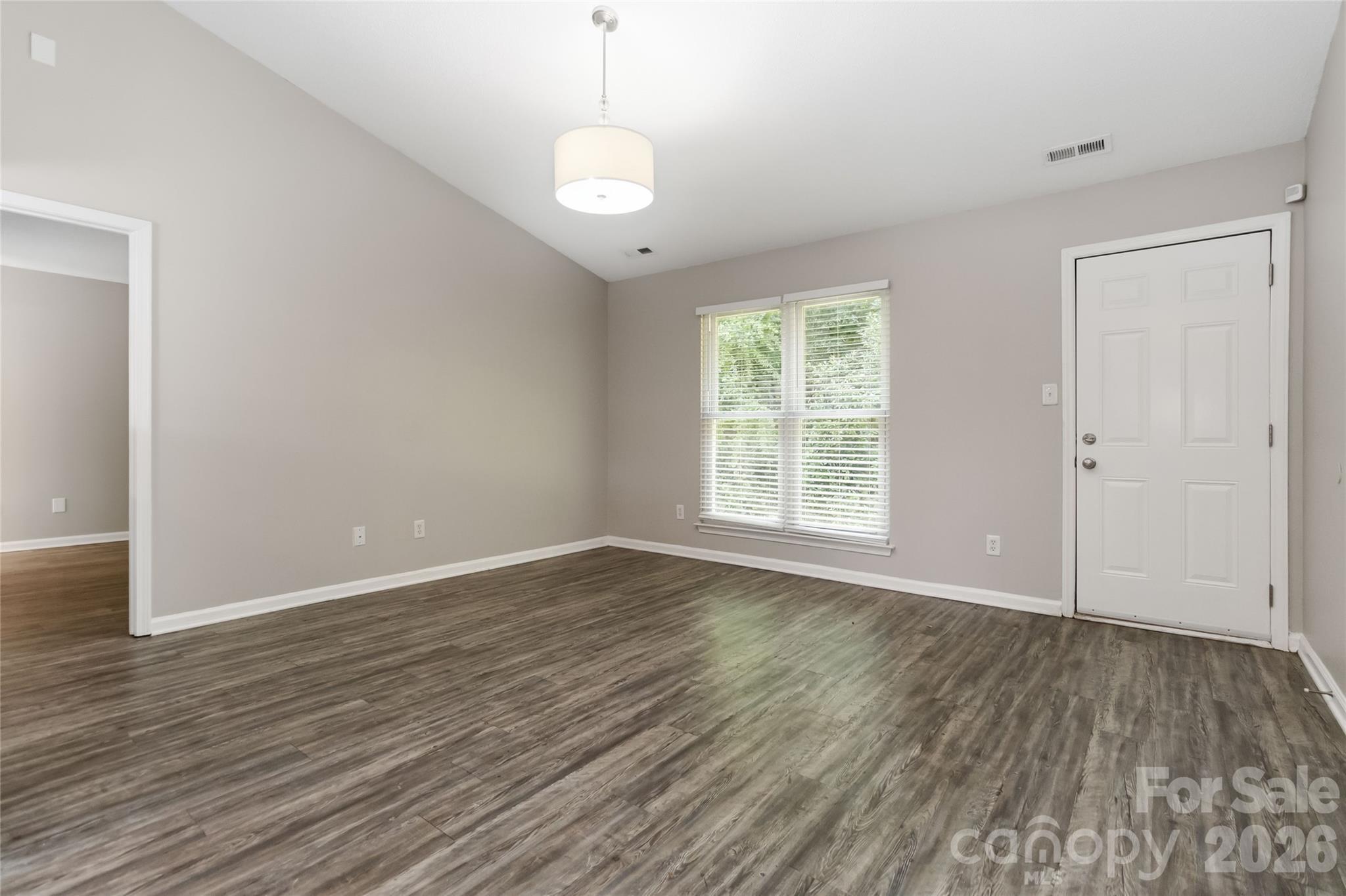 2721 Fairstone Avenue, Charlotte, NC - photo 3 of 17