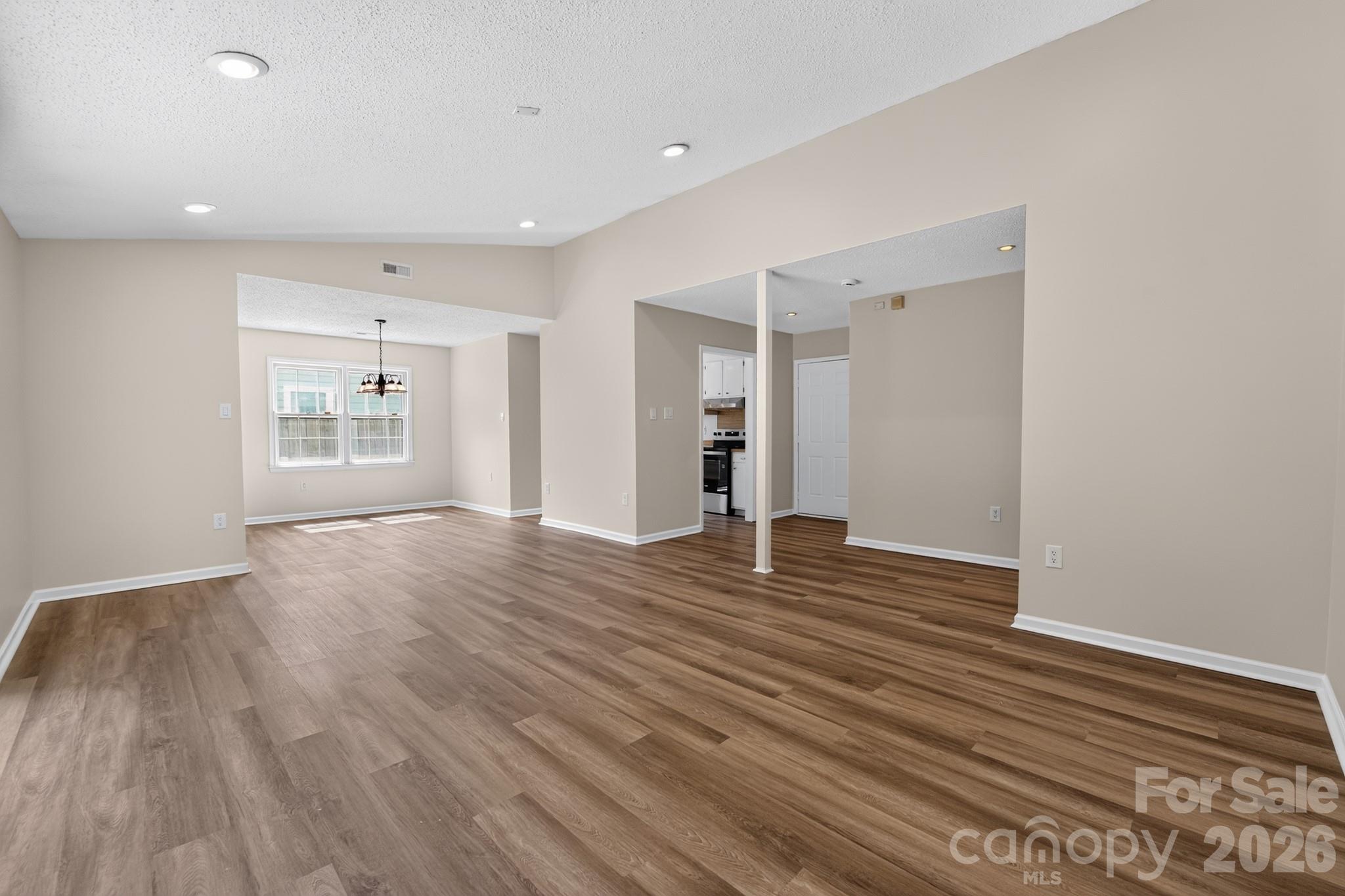 Photo 4 of 7812 Surreywood Place, Charlotte, NC