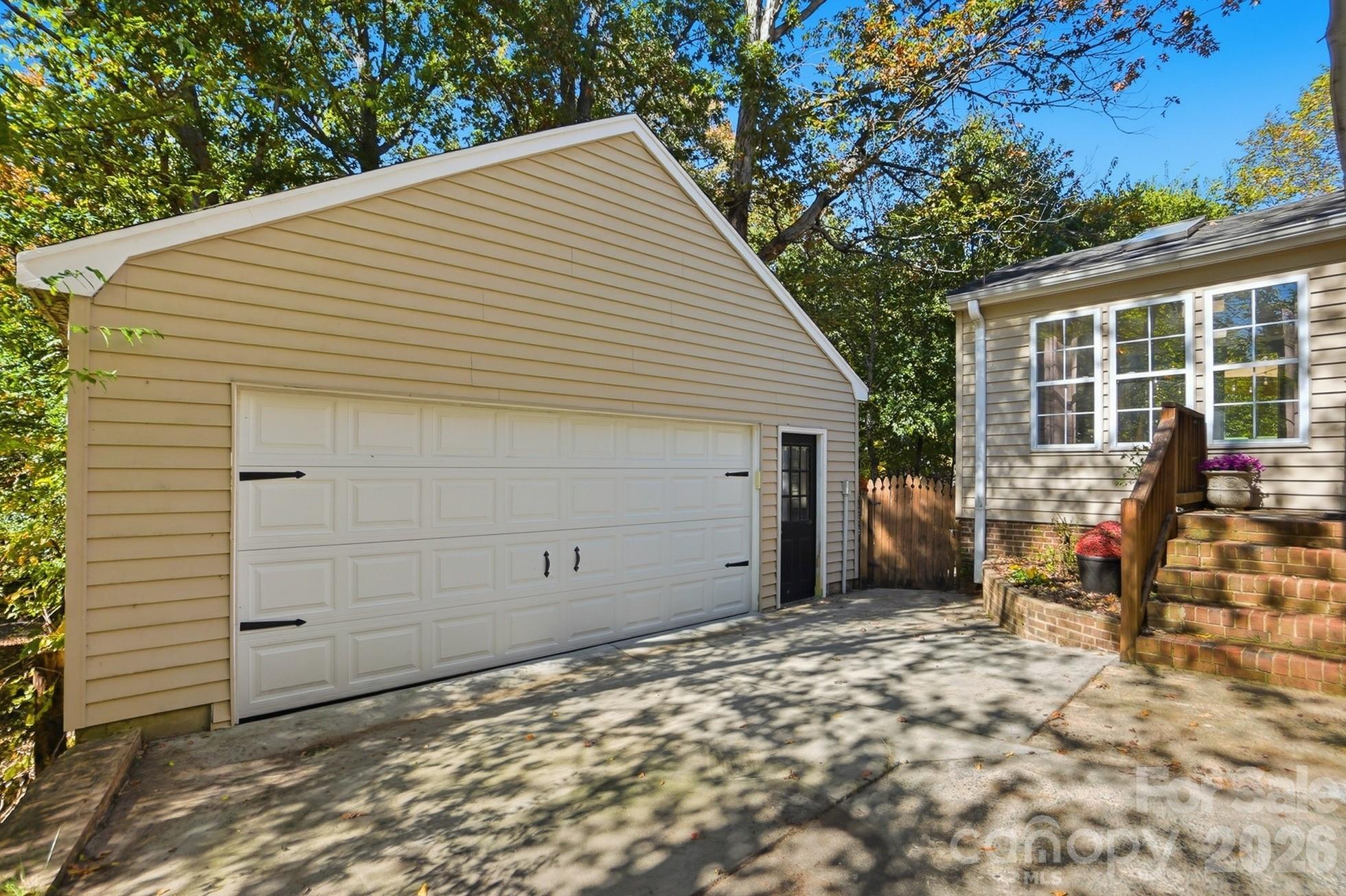 Photo 38 of 434 Chadmore Drive, Charlotte, NC
