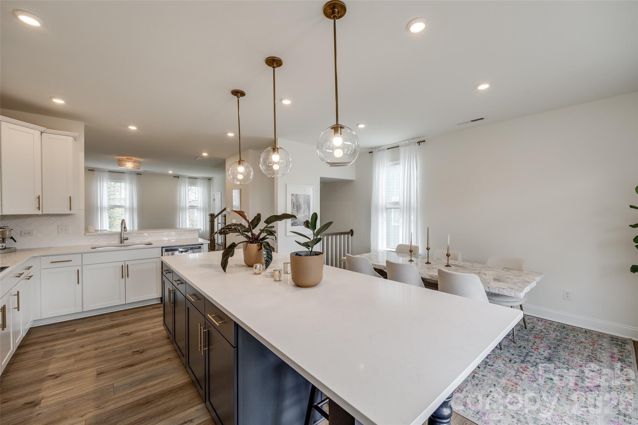 Photo 3 of 400 Simeon Drive, Charlotte, NC