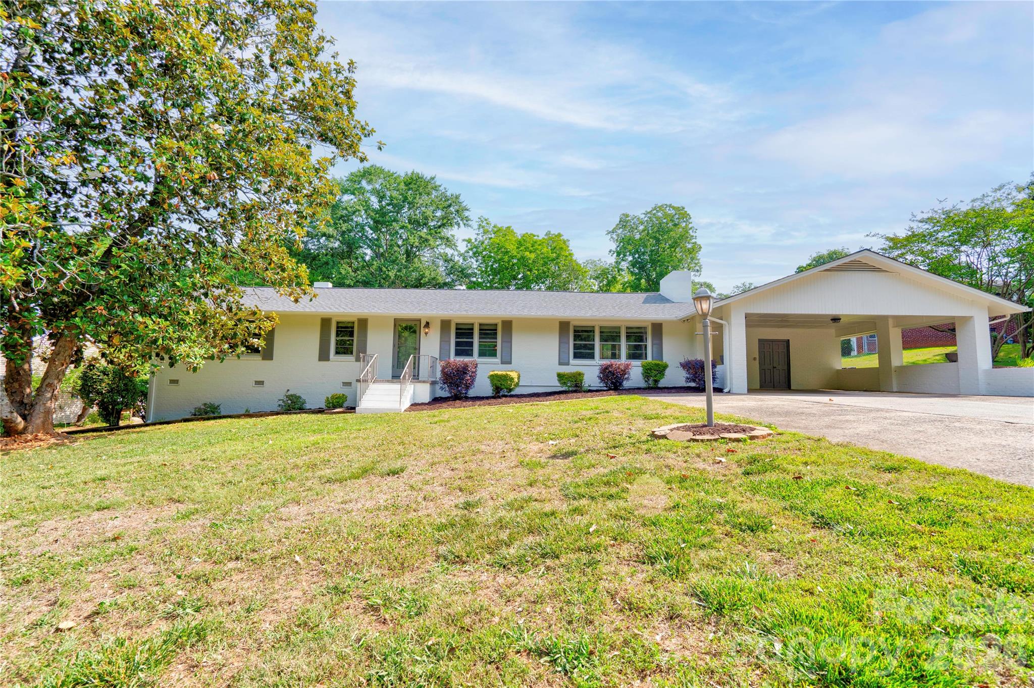 809 Forest Hills Drive, Shelby, NC - photo 2 of 25