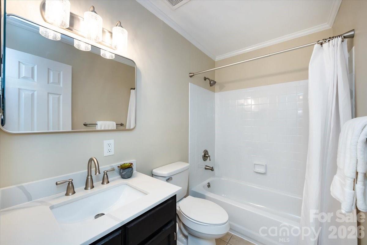 Photo 18 of 430 Queens Road221, Charlotte, NC
