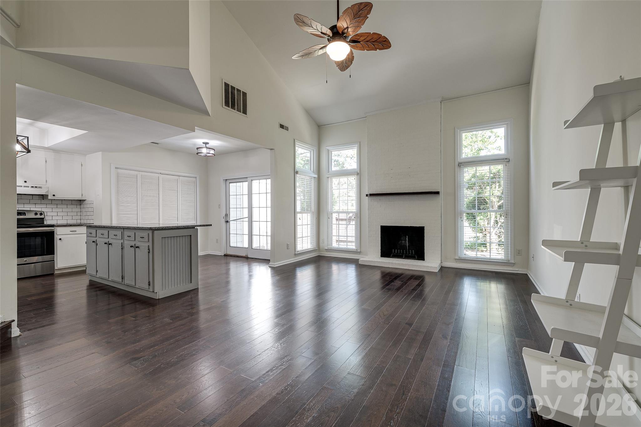 Photo 3 of 9235 N Vicksburg Park Court, Charlotte, NC