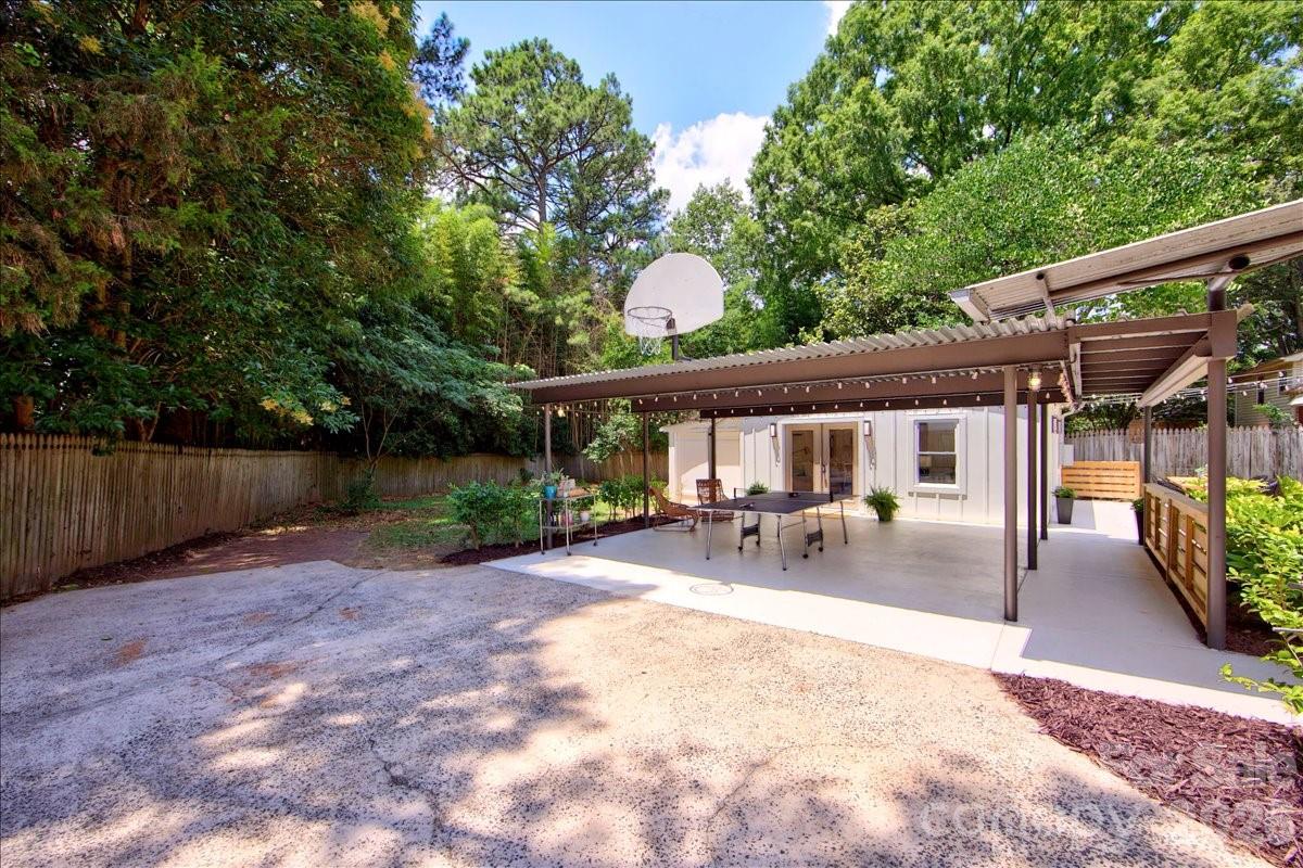 Photo 29 of 1924 Bentley Place, Charlotte, NC