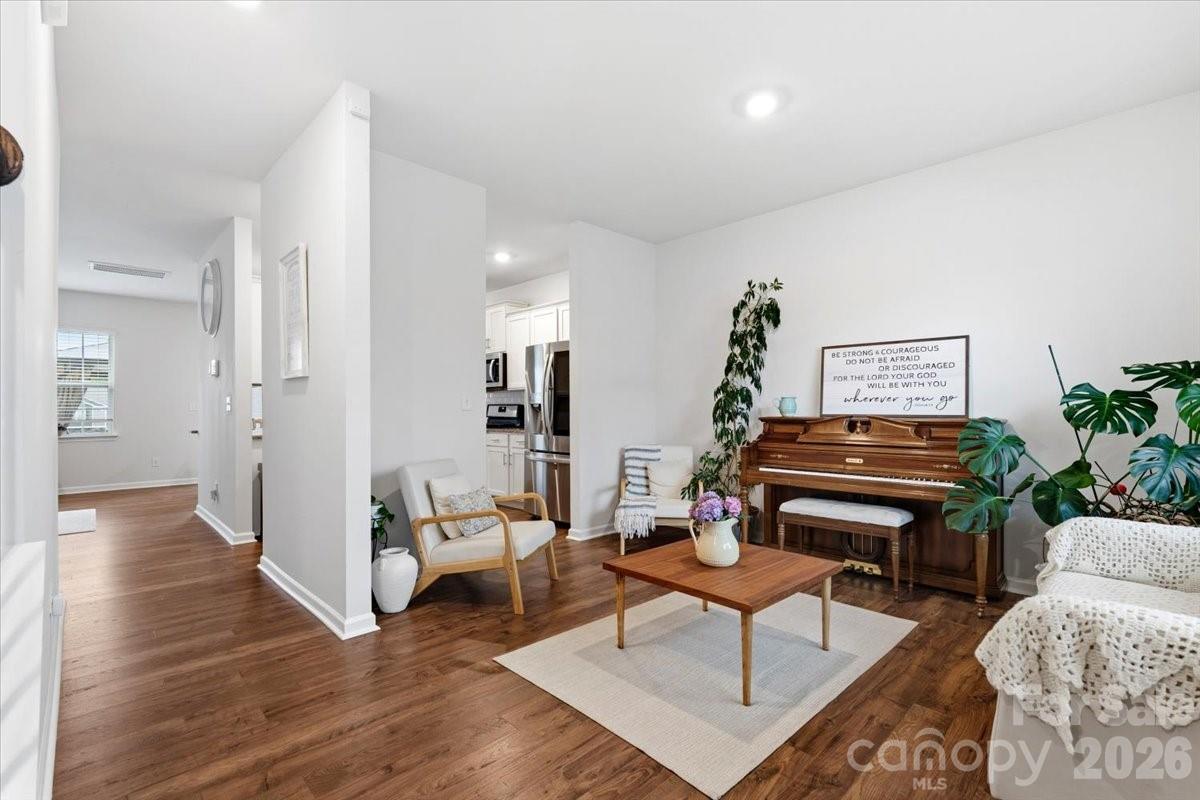 Photo 4 of 8022 Rowling Drive, Charlotte, NC