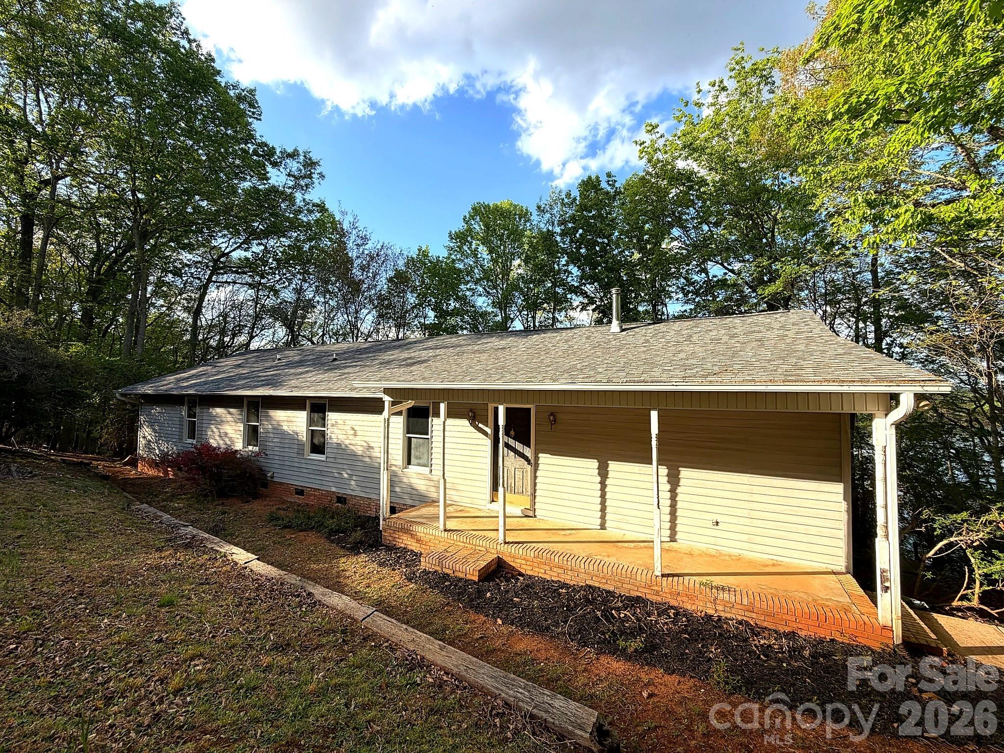 42484 Moonshine Drive, New London, NC